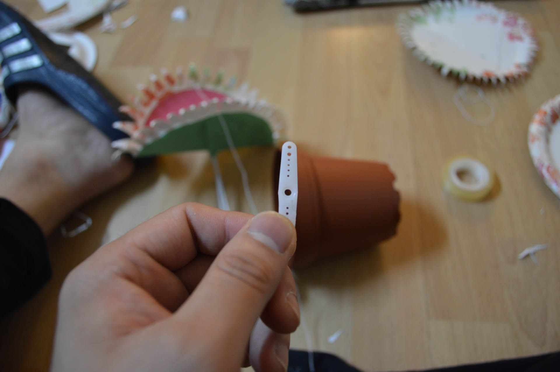 Venus Fly Trap Toy Powered by Intel Edison : 11 Steps (with Pictures ...