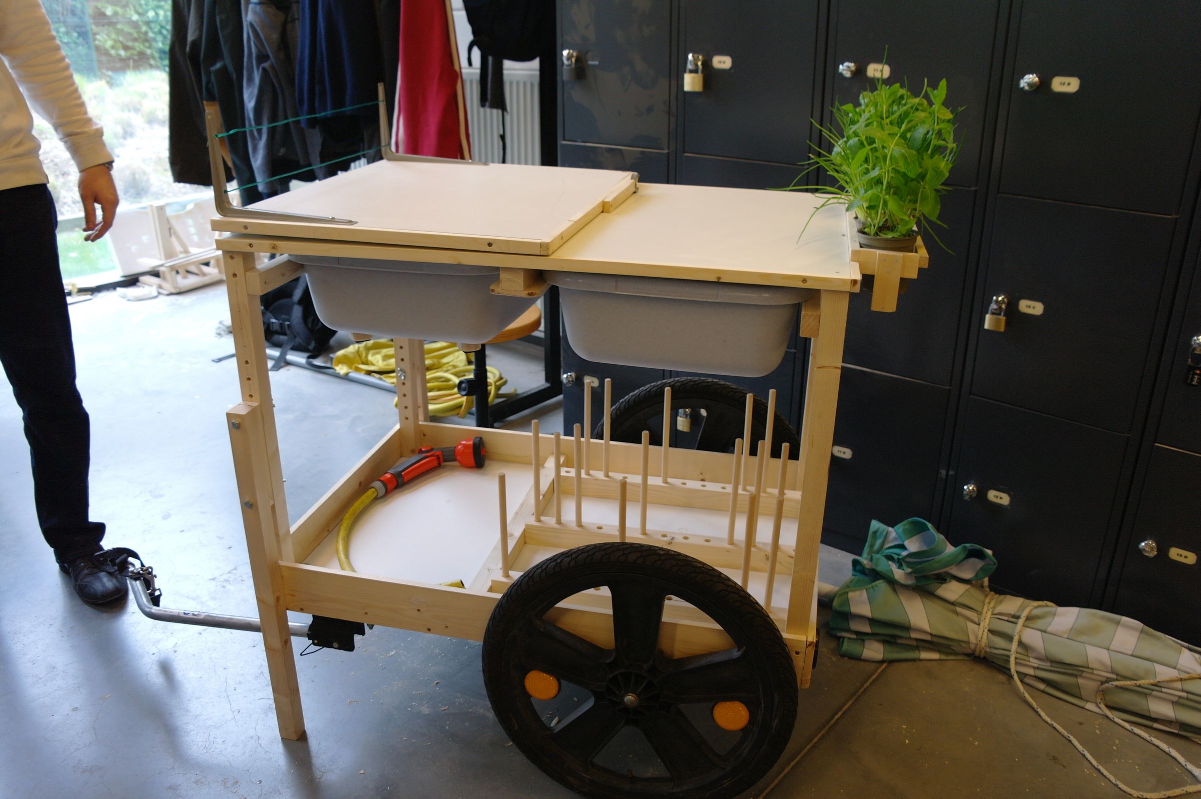 Mobile Kitchen, a Bike Trailer Kitchen on Gas : 10 Steps (with Pictures ...
