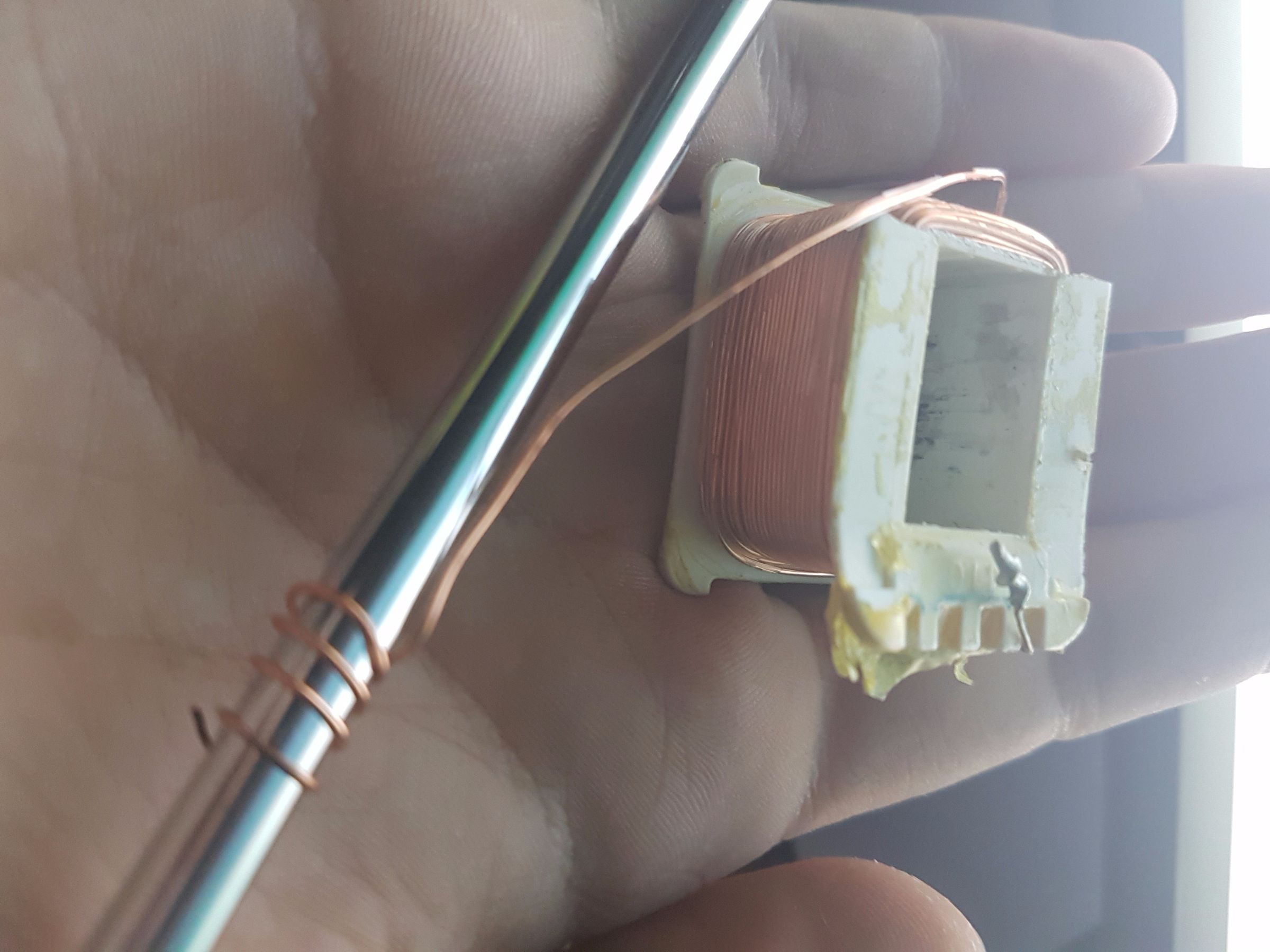 DIY FM Radio : 12 Steps (with Pictures) - Instructables