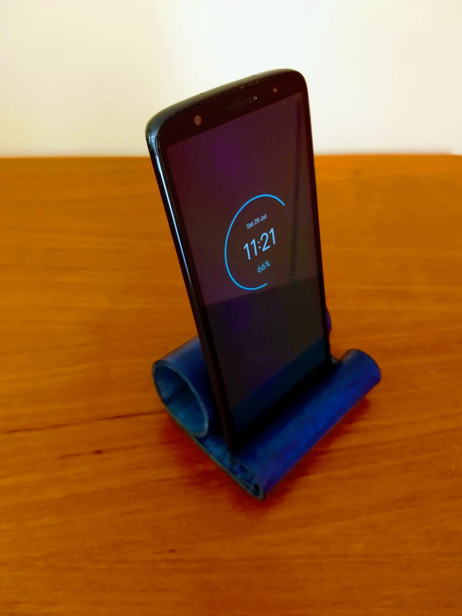 Leather Scroll Cell / Mobile Phone Holder : 8 Steps (with Pictures ...