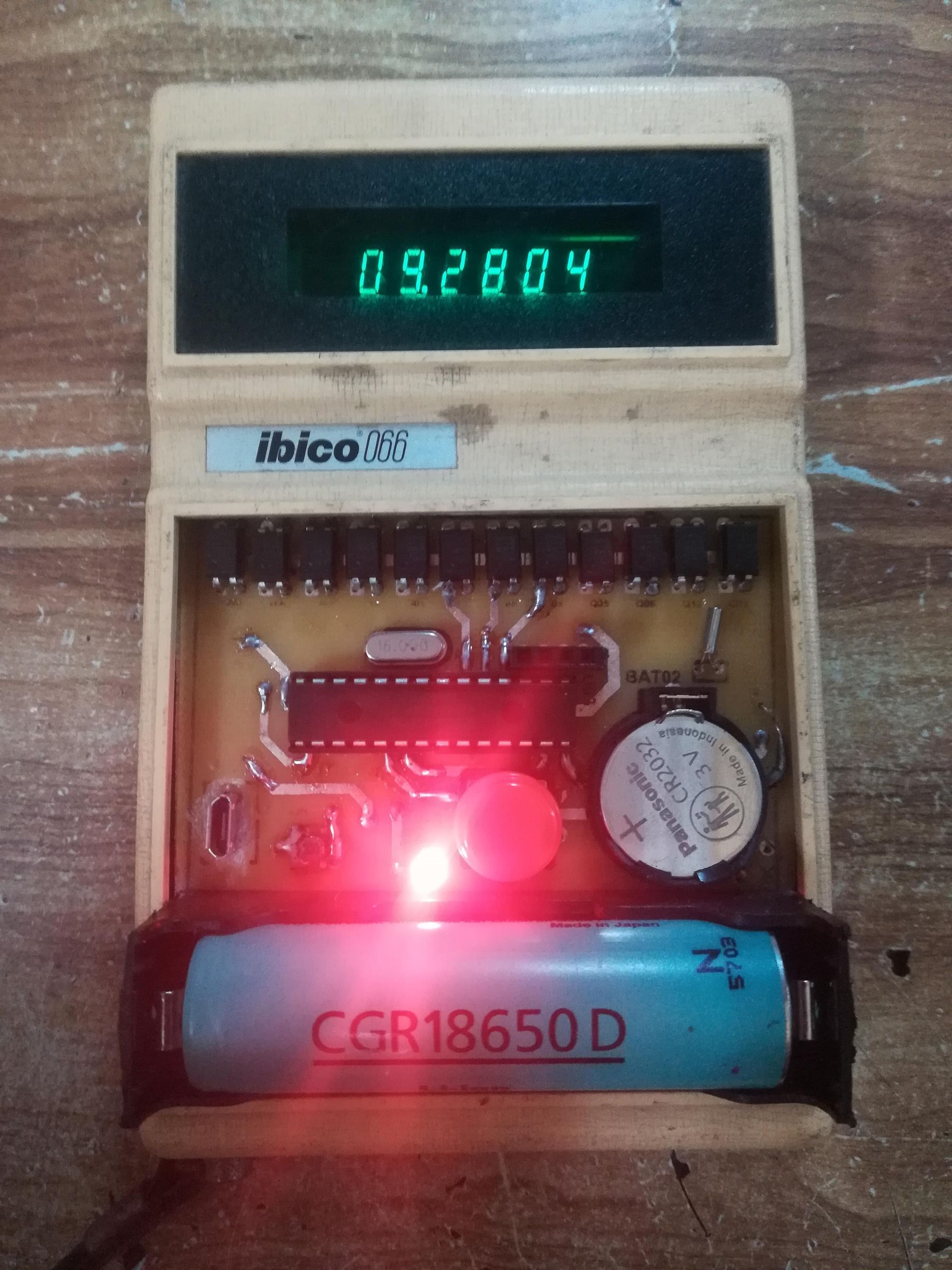 Turn a VFD 1970s Calculator Into a Digital Clock : 20 Steps (with ...