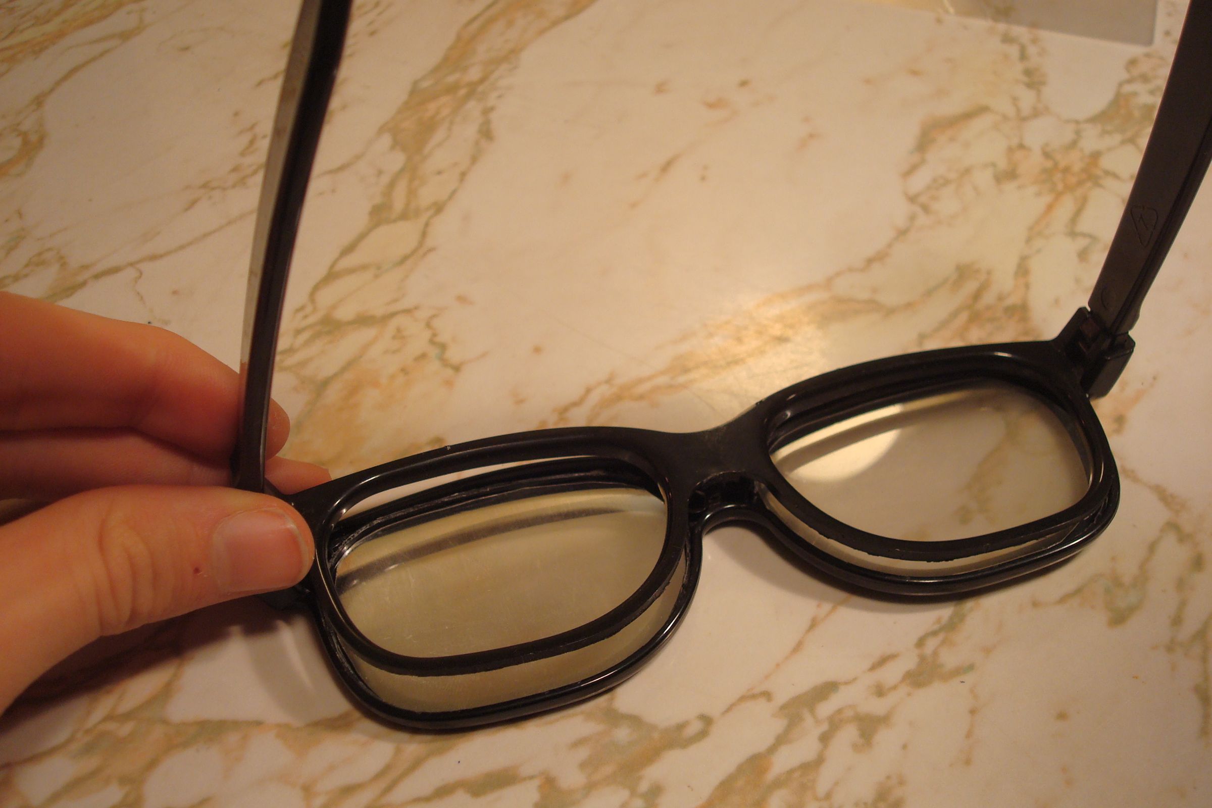 Diffuser (Polarizer) Glasses : 5 Steps (with Pictures) - Instructables