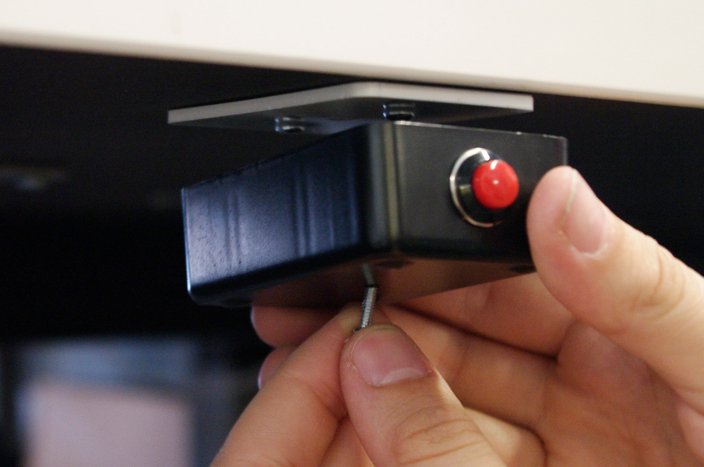 Desk Panic Button : 21 Steps (with Pictures) - Instructables