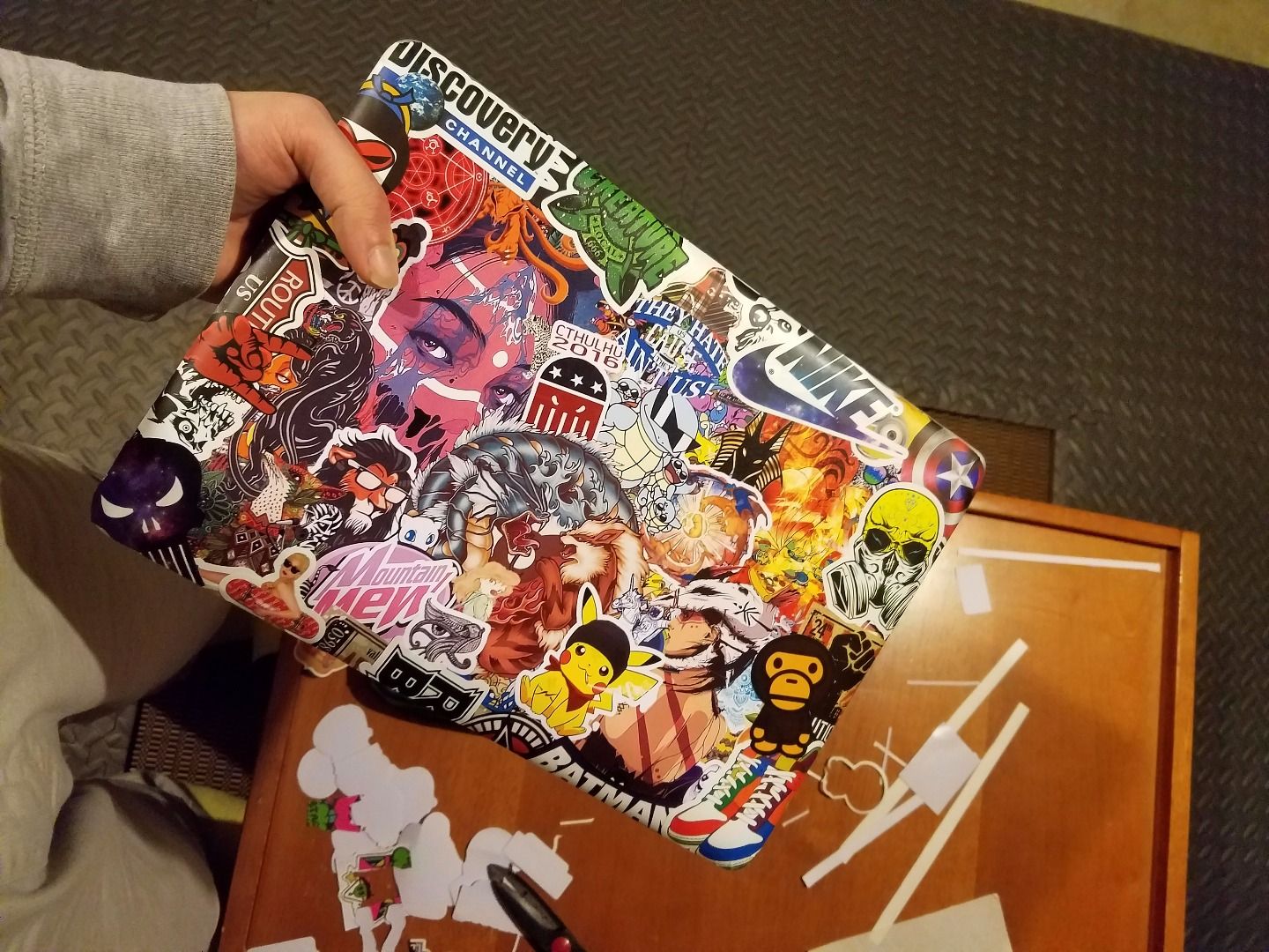 Laptop Stickerbomb : 8 Steps - Instructables