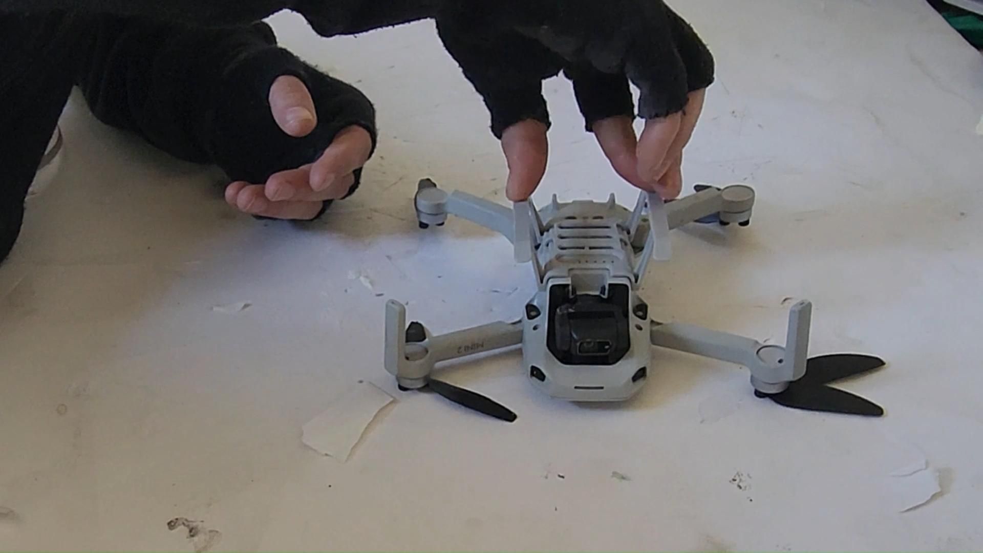 How to Paste Pictures to Wall With a Drone : 6 Steps (with Pictures) - Instructables