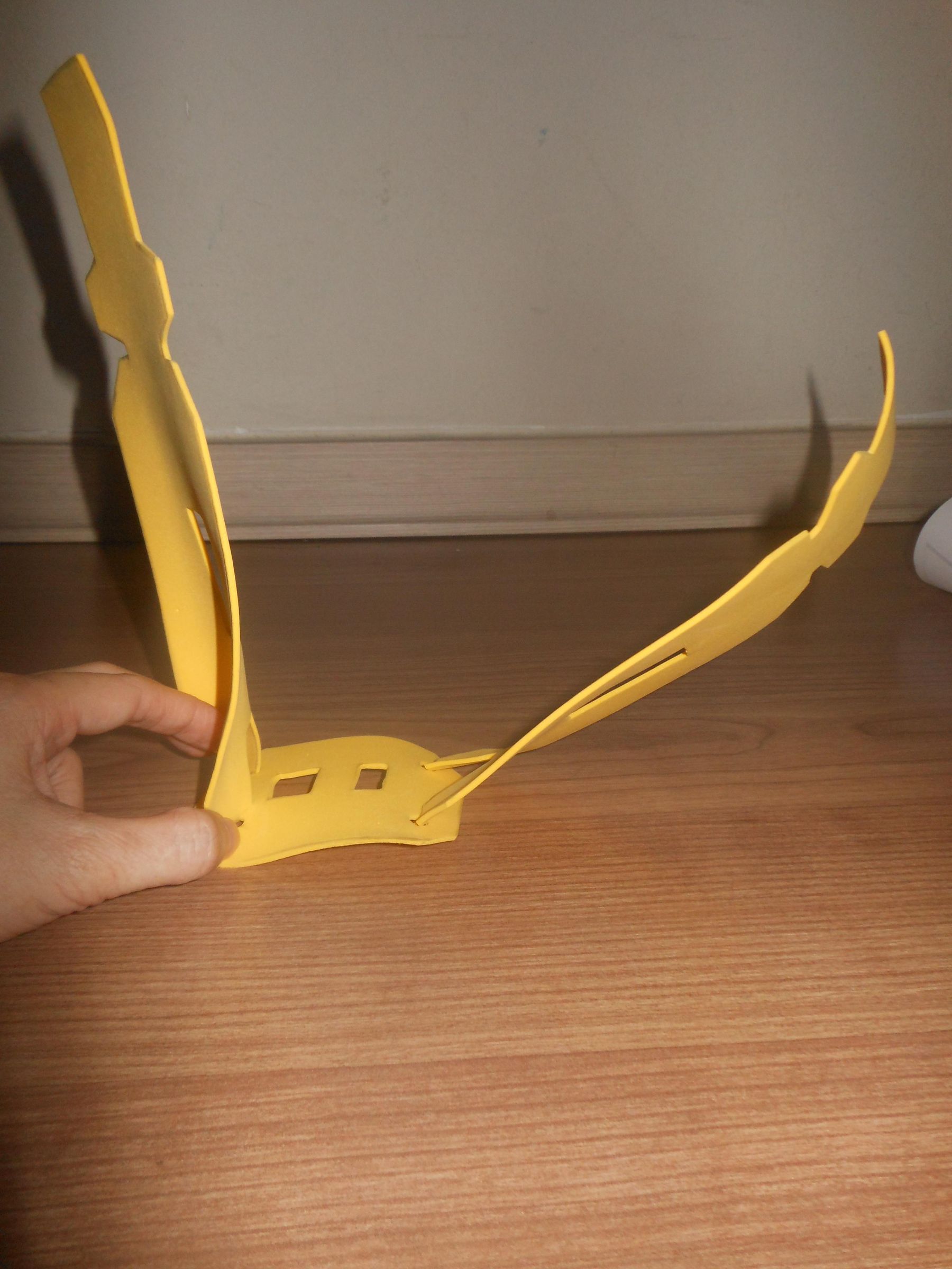 Miss La Sen Minion Lantern : 20 Steps - Instructables