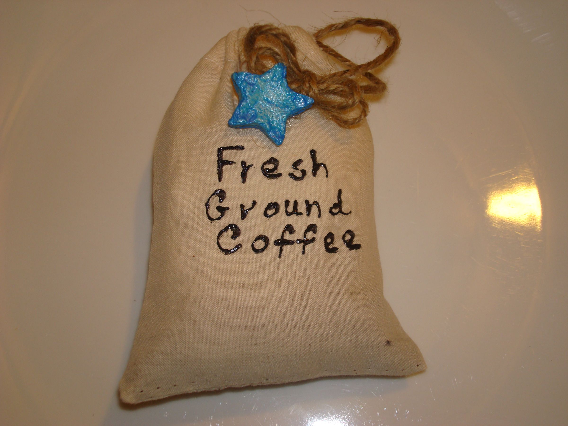 Coffee Bag Gift Embellishment : 9 Steps - Instructables
