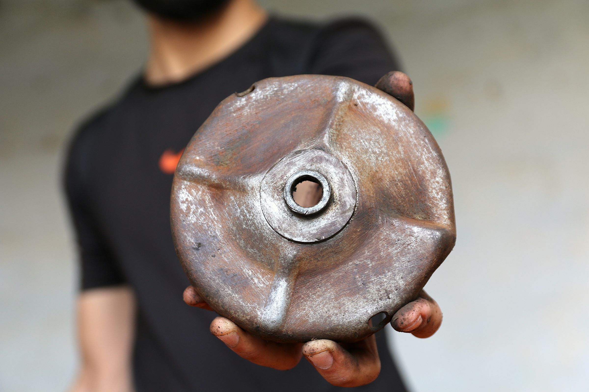 DIY Shock Absorber Stool : 9 Steps (with Pictures) - Instructables