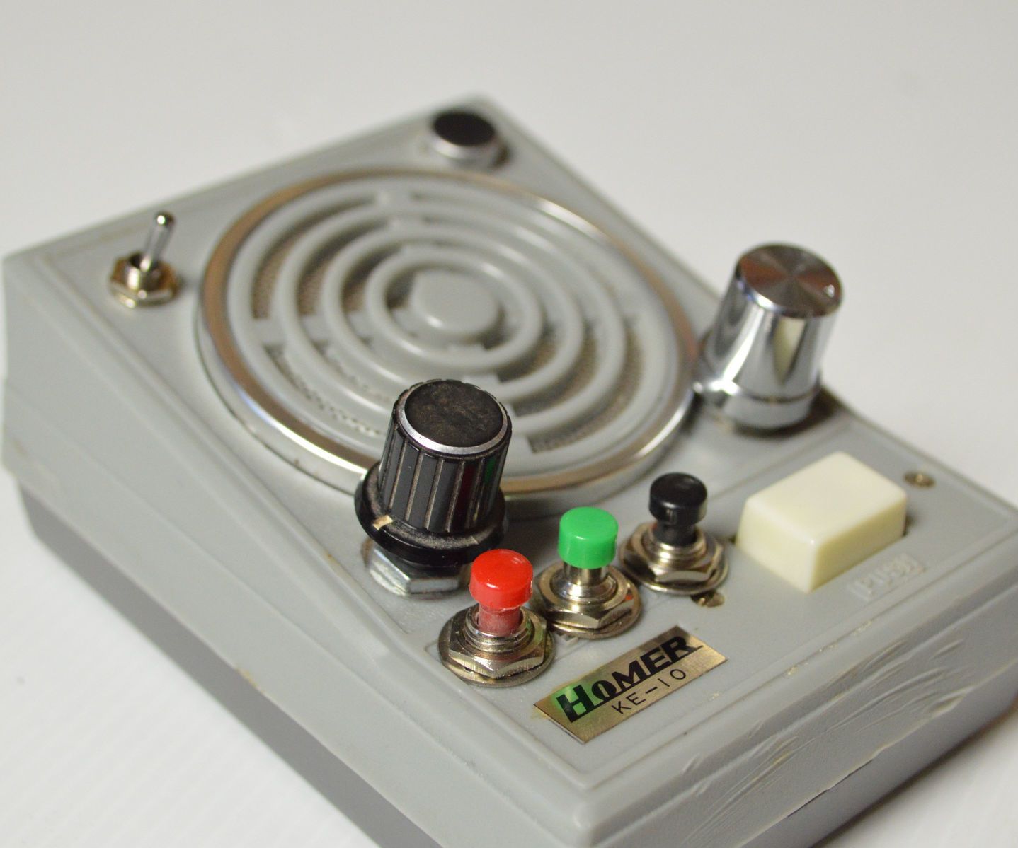 Sound Bending Machine - Intro to Circuit Bending : 9 Steps (with Pictures) - Instructables