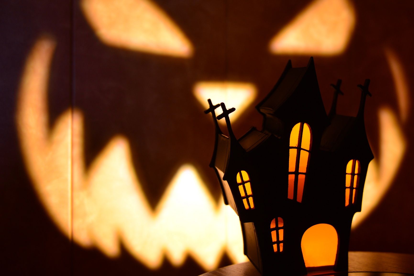 Halloween Scary House Lamp : 7 Steps (with Pictures) - Instructables