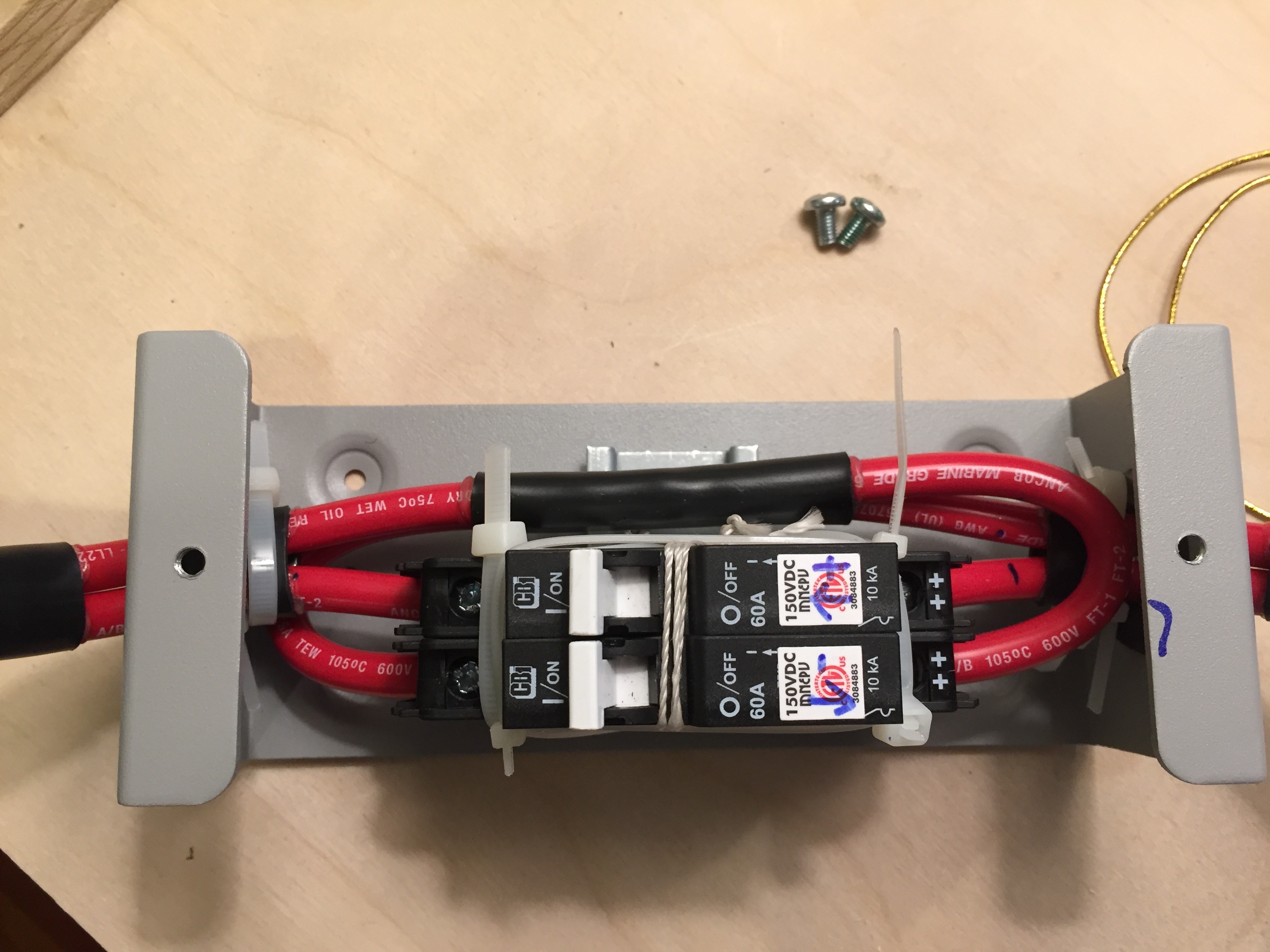 DC Mini Circuit Break Box : 3 Steps (with Pictures) - Instructables