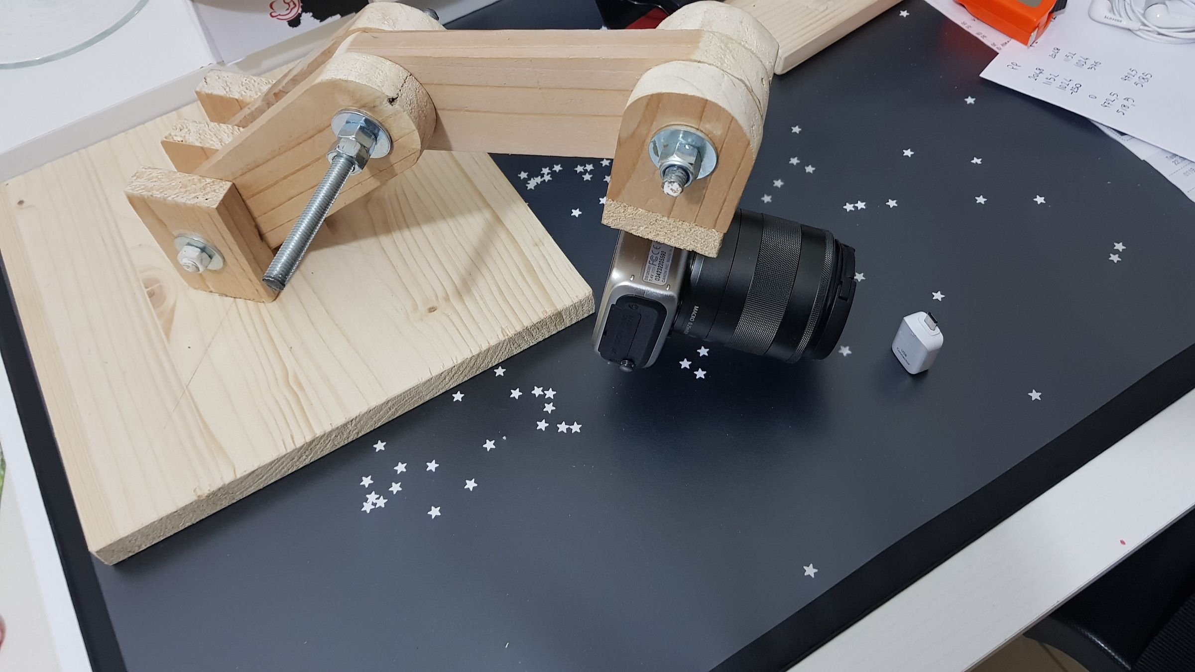 Cheap Wooden Cam Holder : 4 Steps - Instructables