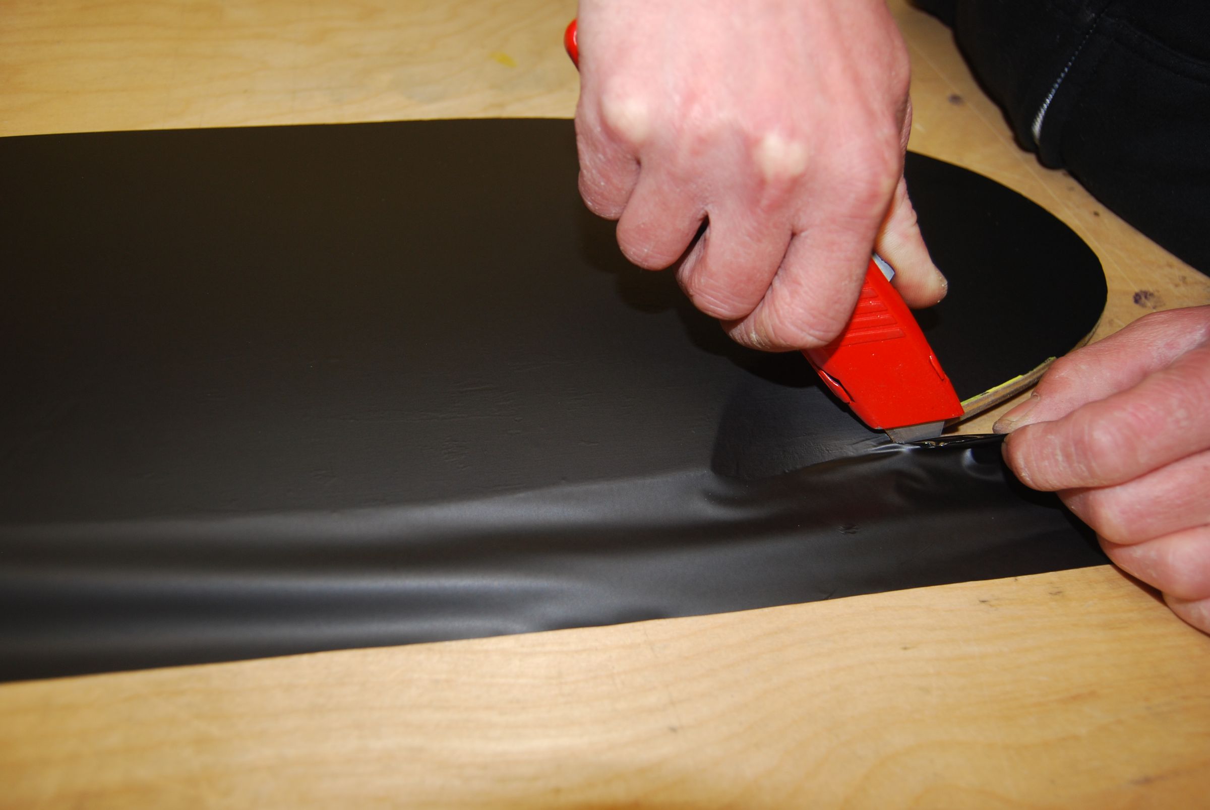 Applying Vinyl to Curved Surfaces : 4 Steps (with Pictures) - Instructables