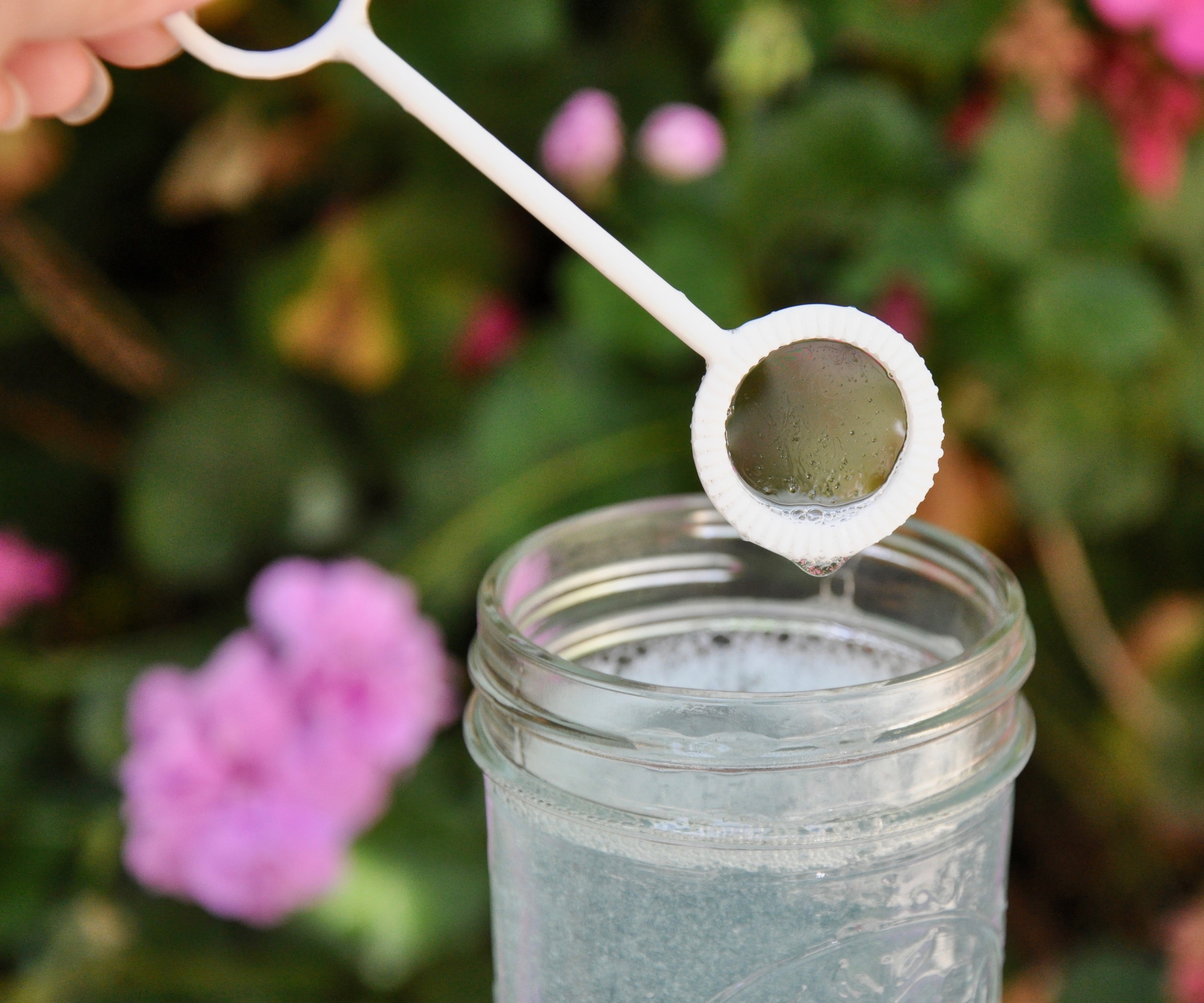 Homemade Bubble Solution : 5 Steps (with Pictures) - Instructables