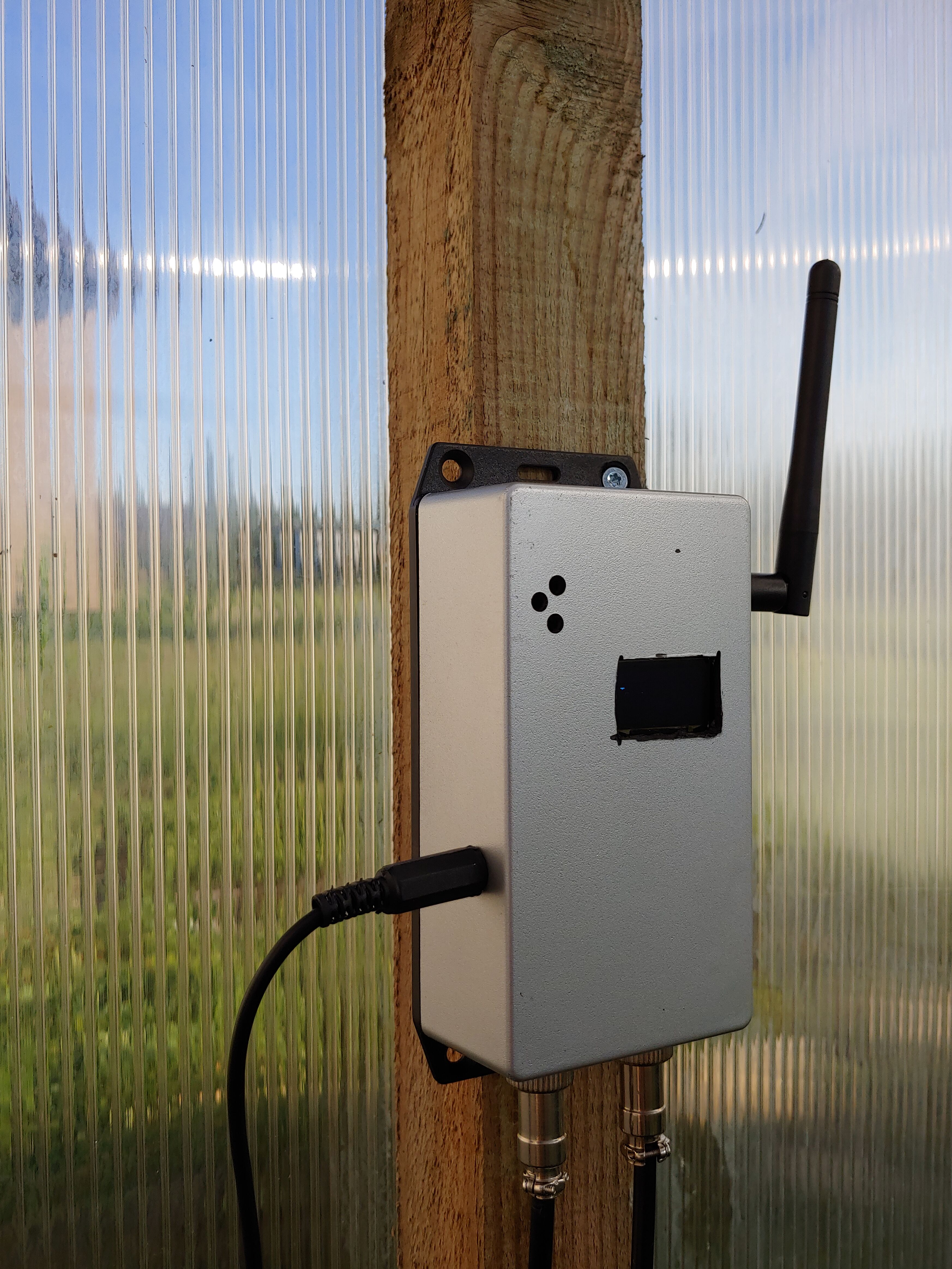 Sensors Box for Greenhouse : 5 Steps - Instructables