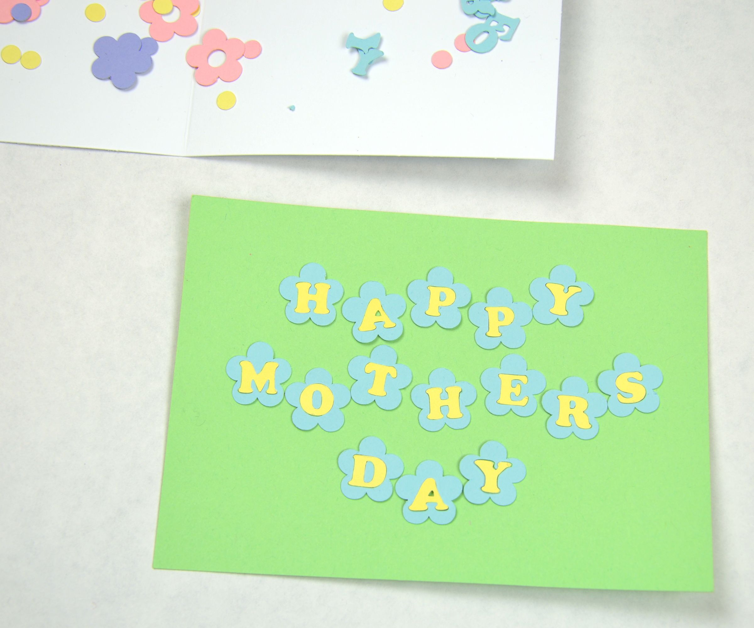 Mom Flower Letter Card : 3 Steps - Instructables
