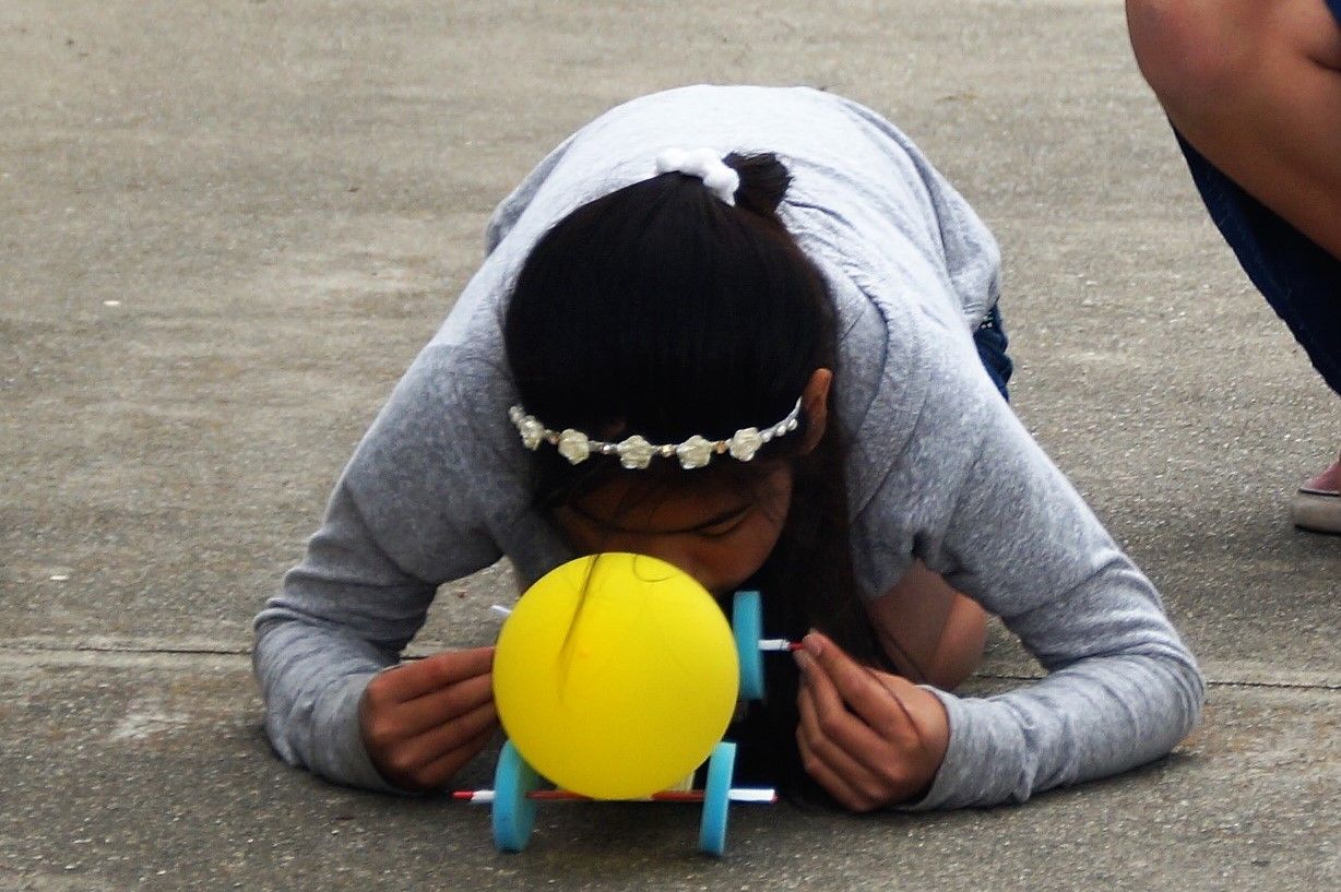 Balloon Rocket Cars : 9 Steps (with Pictures) - Instructables