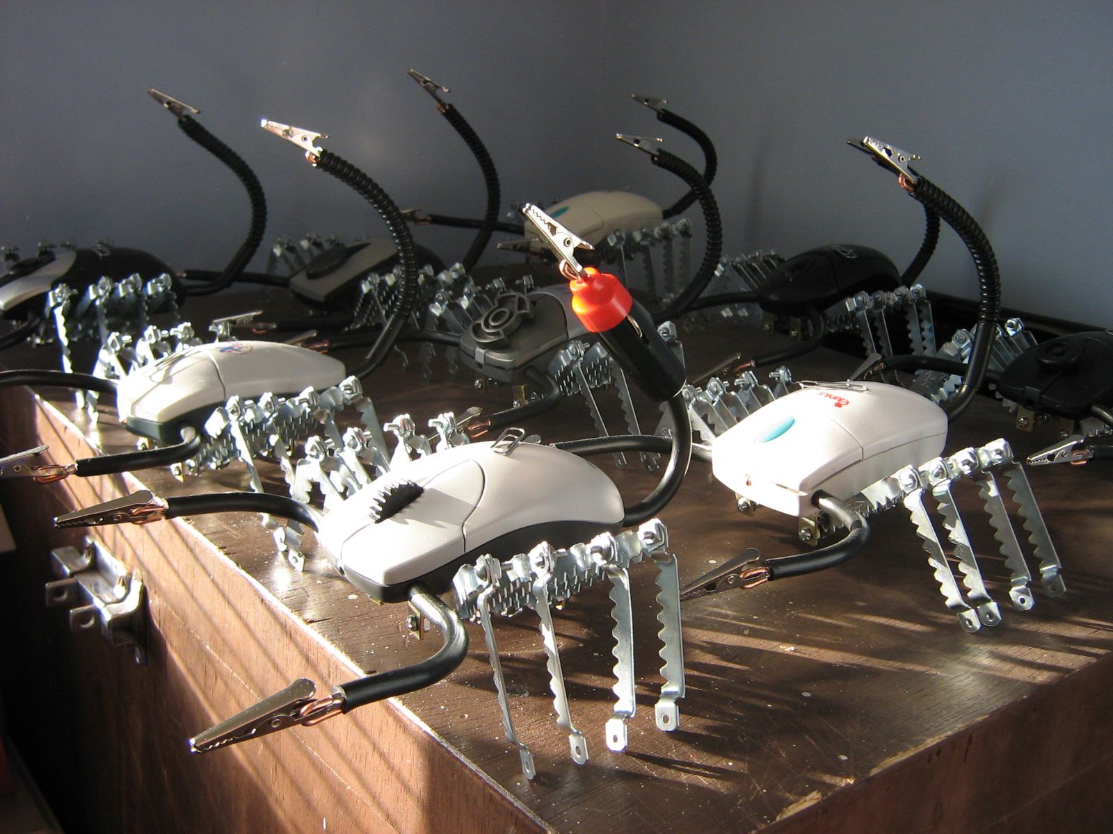 Ideas for Discarded Mice Reuse (with Pictures) - Instructables