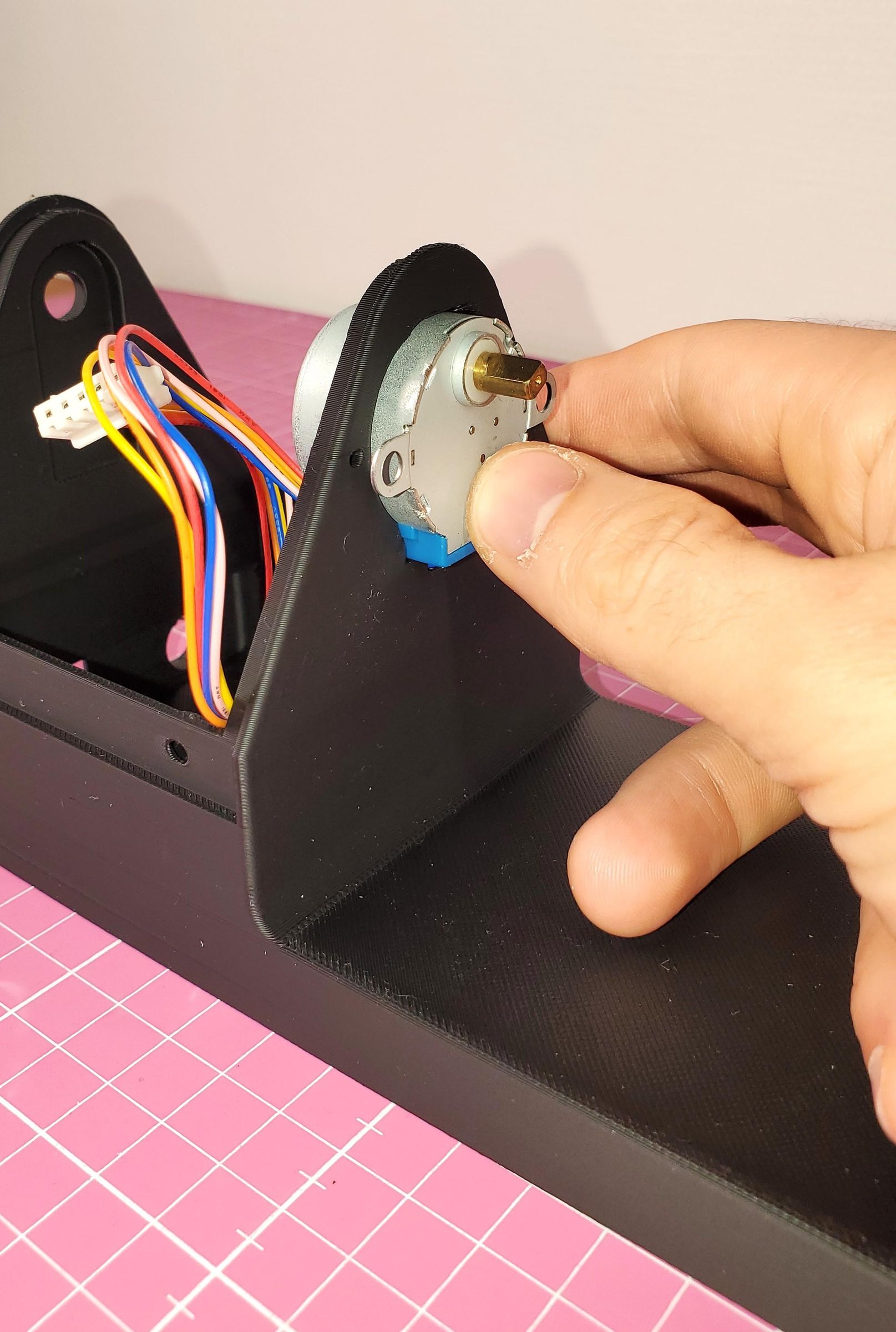 3D Printed Fishing Lure Rotating Drying Station : 13 Steps (with ...