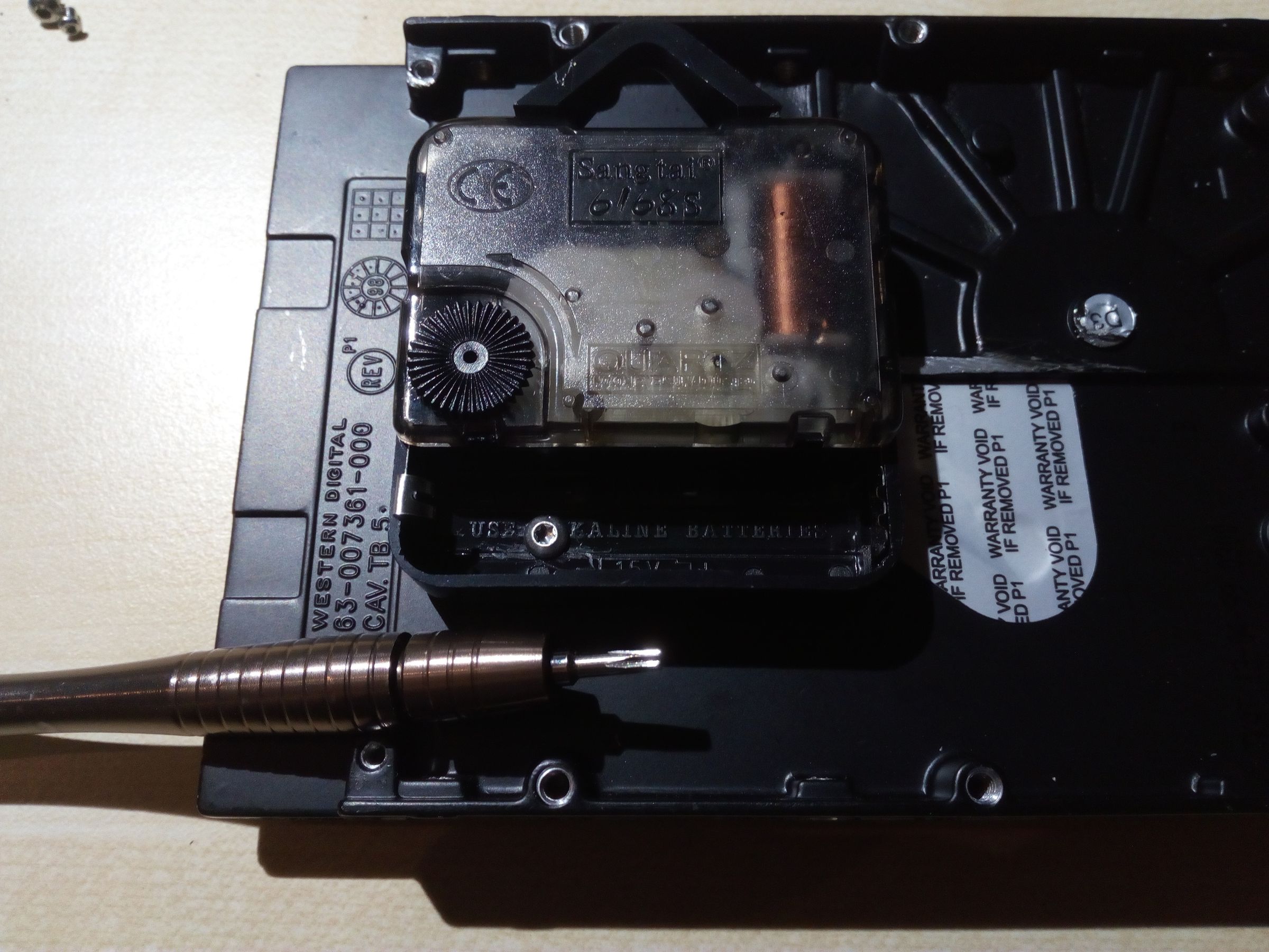 Simple Hard Drive Clock : 7 Steps (with Pictures) - Instructables