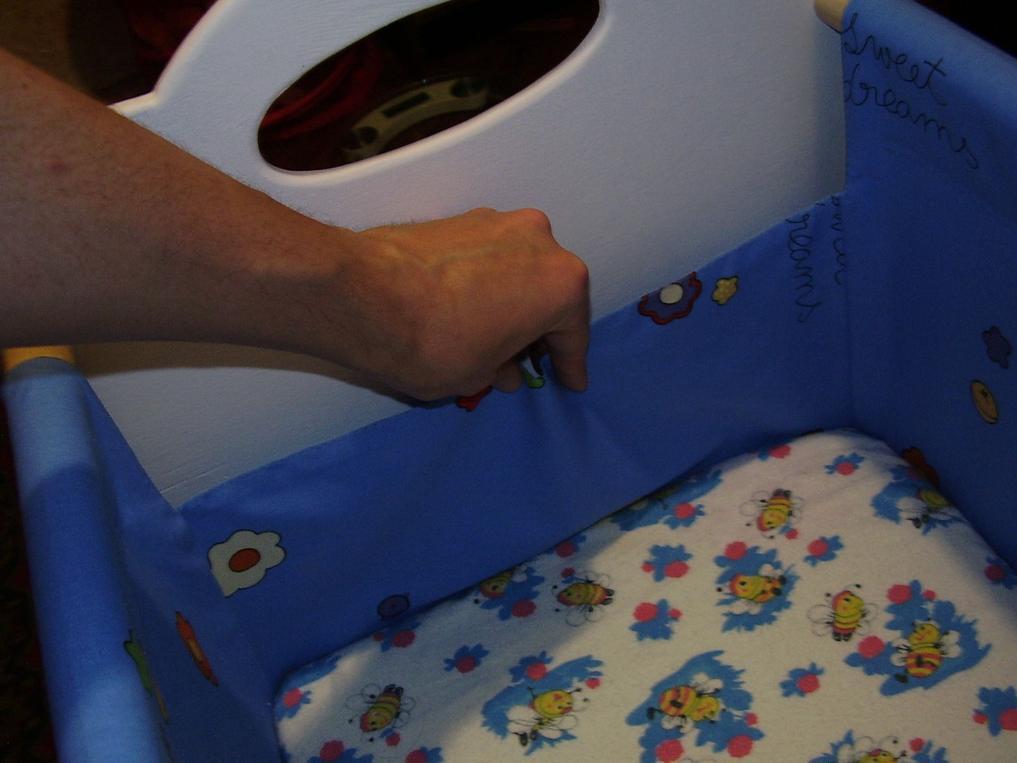 DIY Baby Bed : 9 Steps (with Pictures) - Instructables