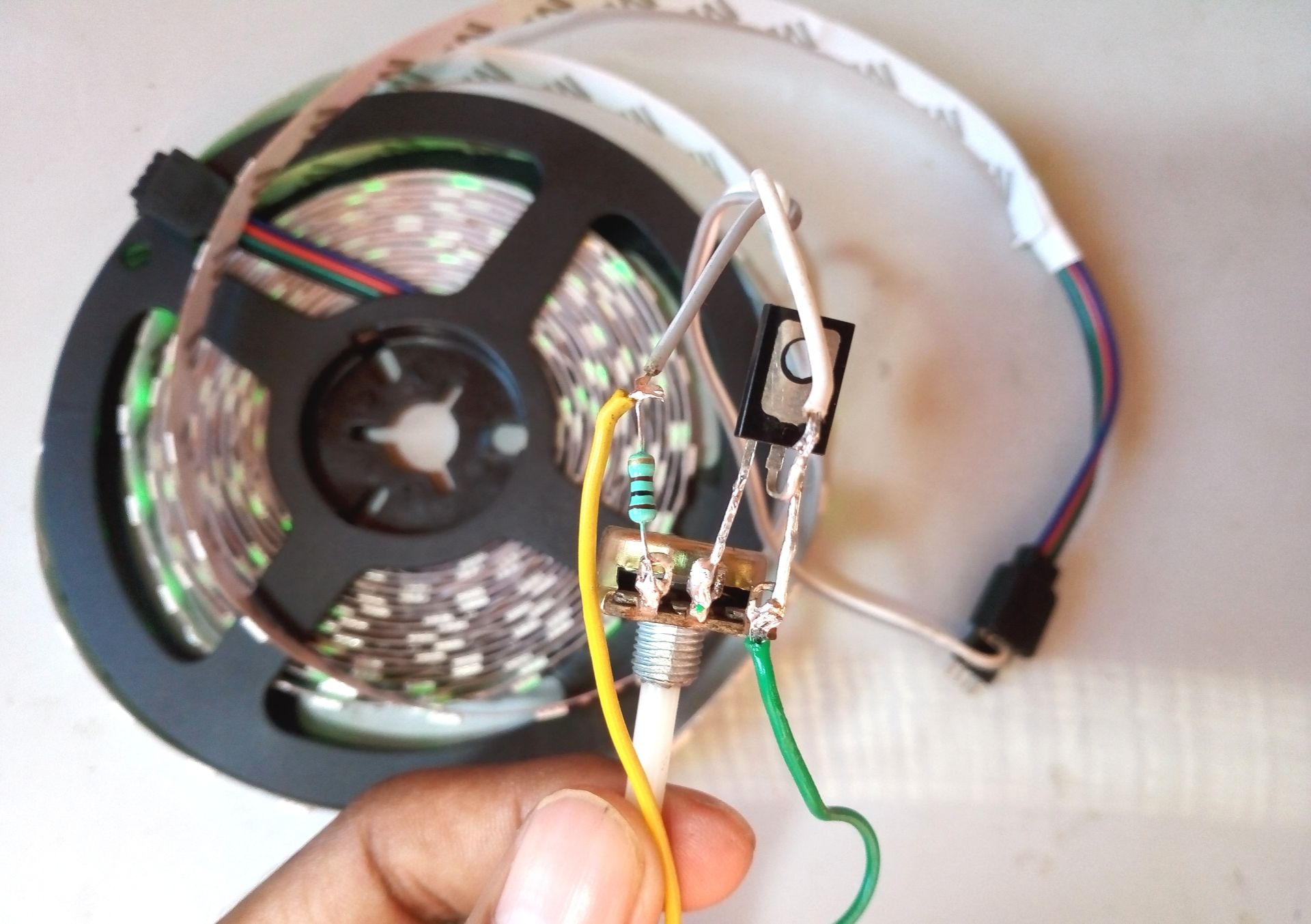 LED Strip Brightness Controller : 7 Steps - Instructables