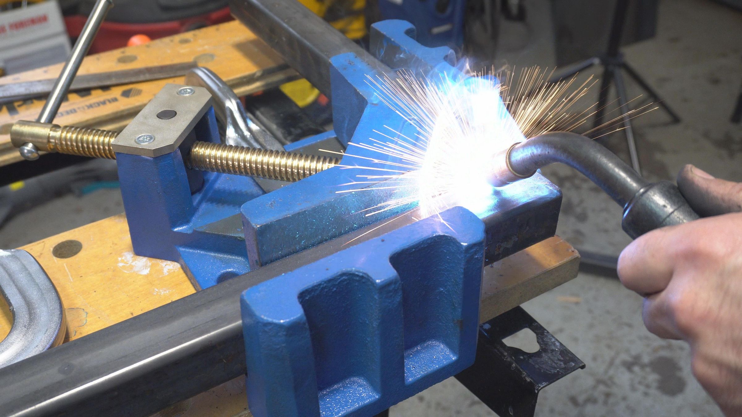 Building a Sturdy Lathe Stand : 6 Steps (with Pictures) - Instructables