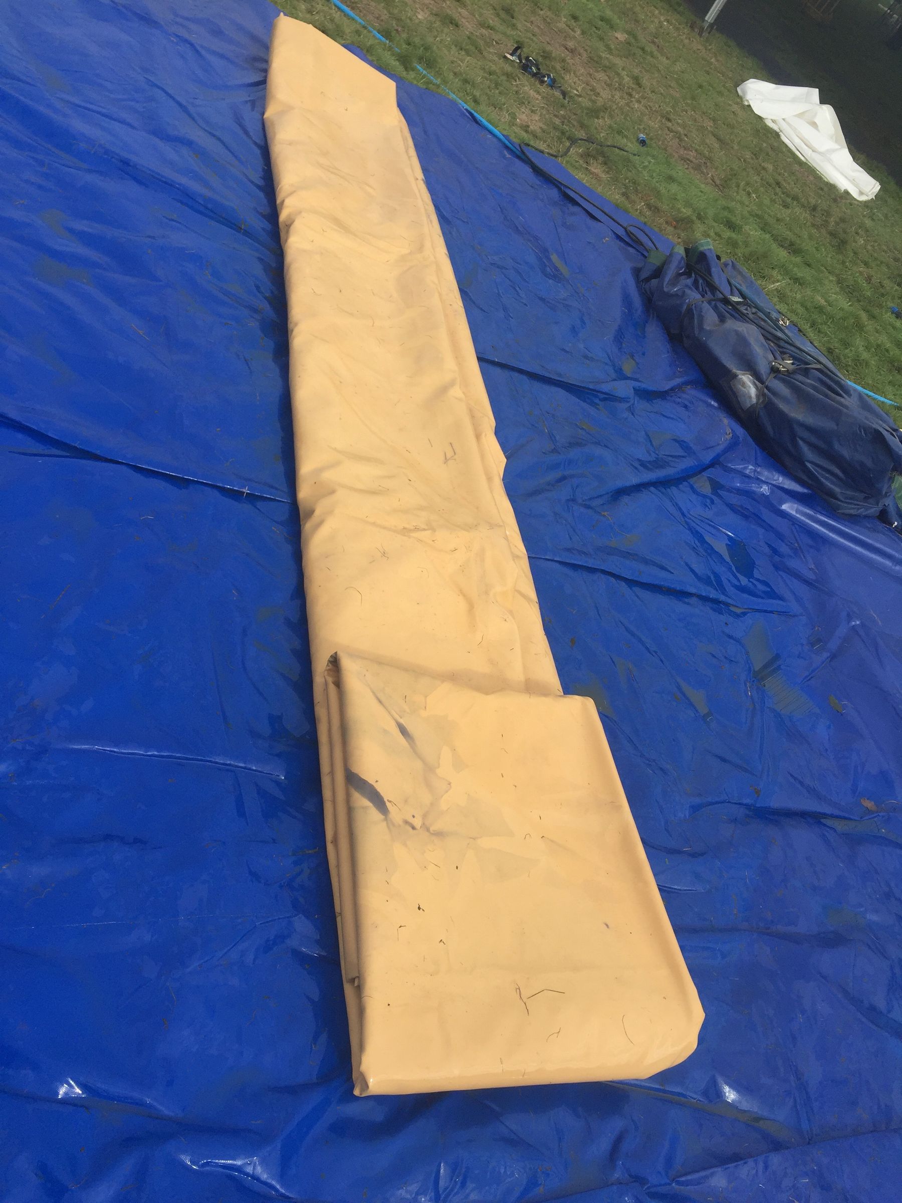 How to Fold a 10,000 Litre Bladder Tank : 8 Steps - Instructables