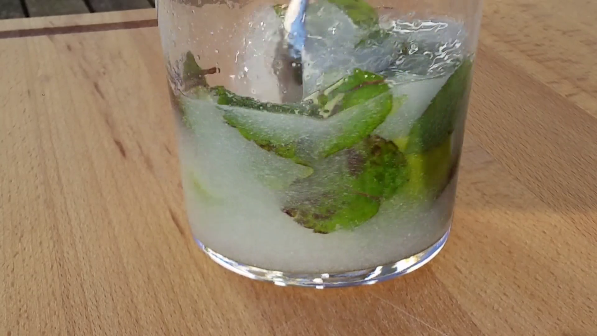 Molecular Mojito Cocktail - Inverse Spherification : 6 Steps (with ...