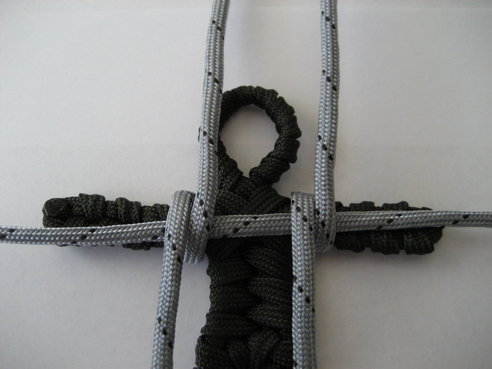 Paracord Army Man Radio Back-Pack : 7 Steps - Instructables