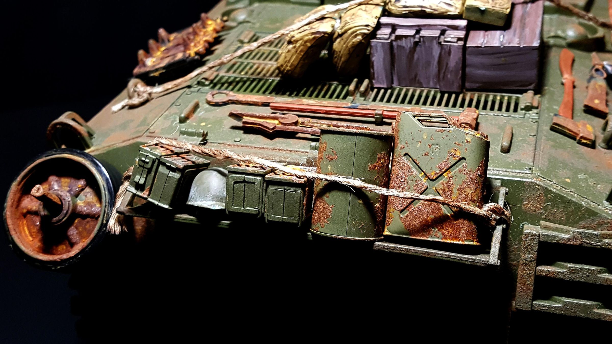 Weathering Sherman Rc Tank : 3 Steps - Instructables