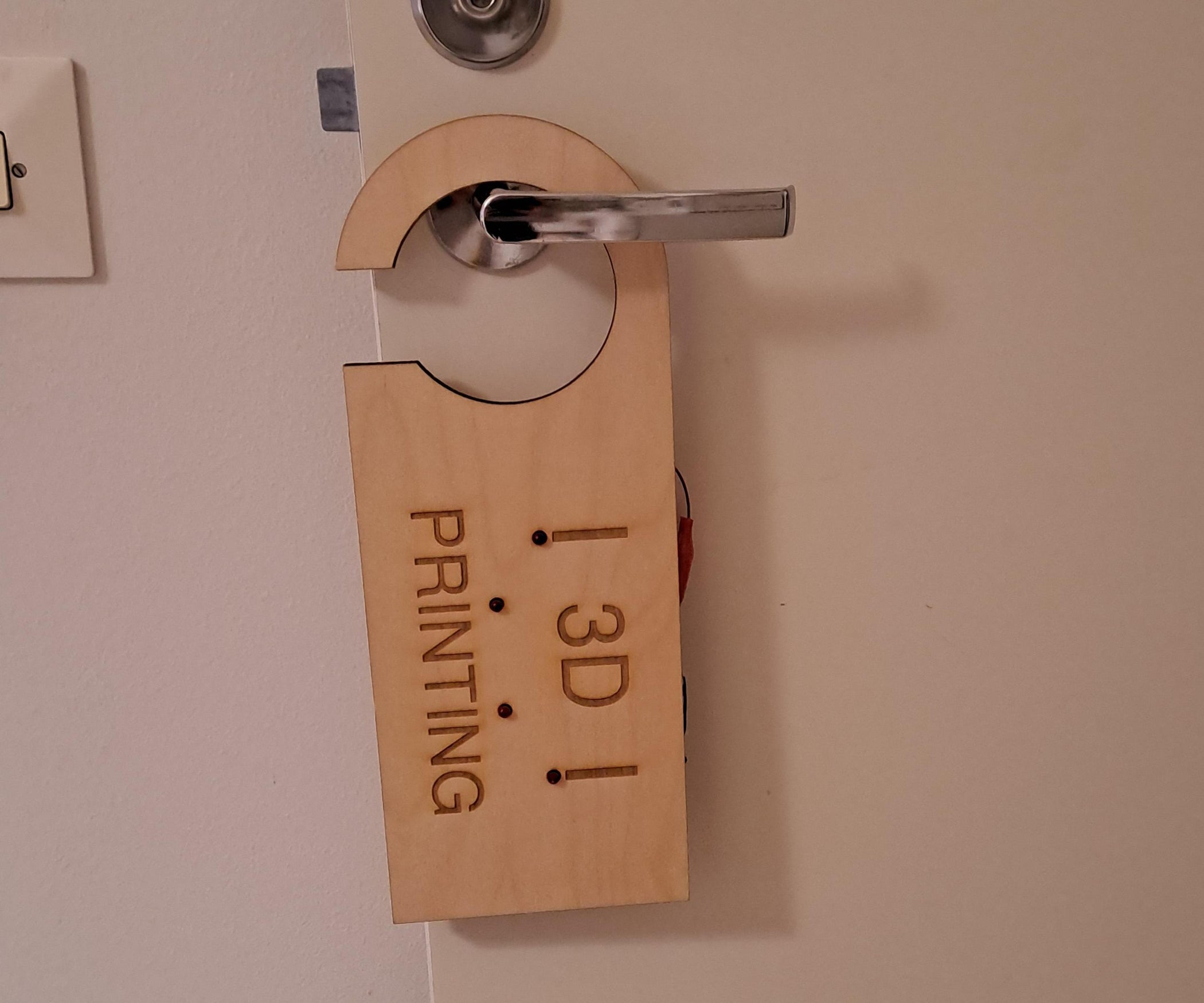 Ohjelmoitava Kyltti : 8 Steps - Instructables