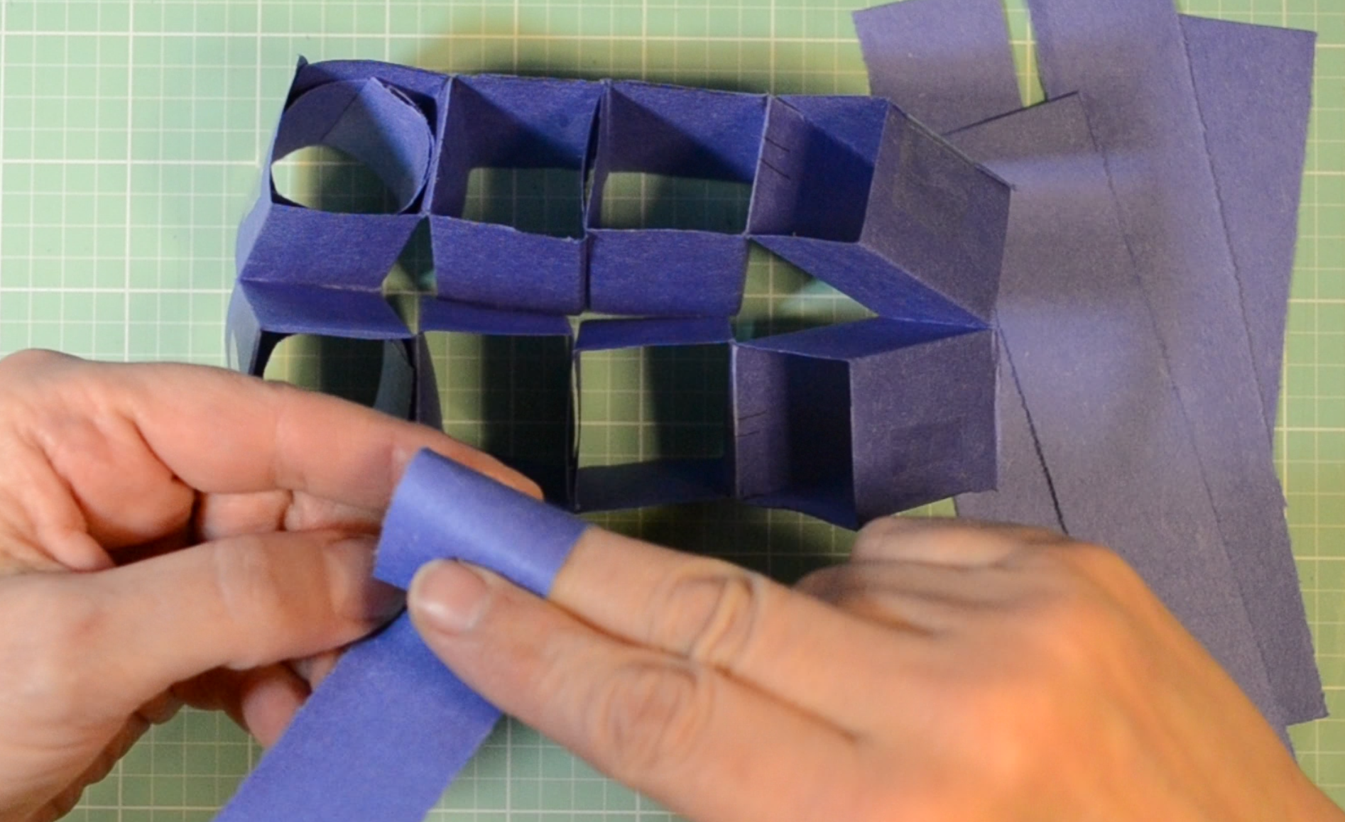 Transformer / Paper Infinity Cube (Tubes) - No Origami Boxes! : 12 ...