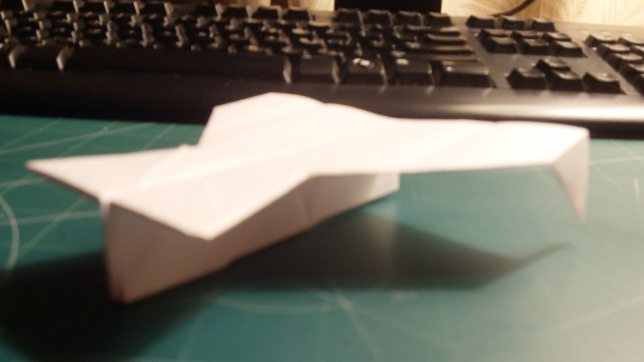 How to Make the Hammerhead Paper Airplane : 11 Steps - Instructables