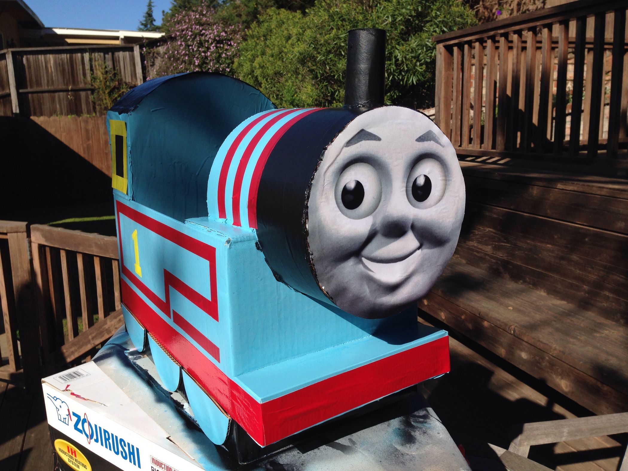 Thomas the Tank Engine Costume : 17 Steps (with Pictures) - Instructables
