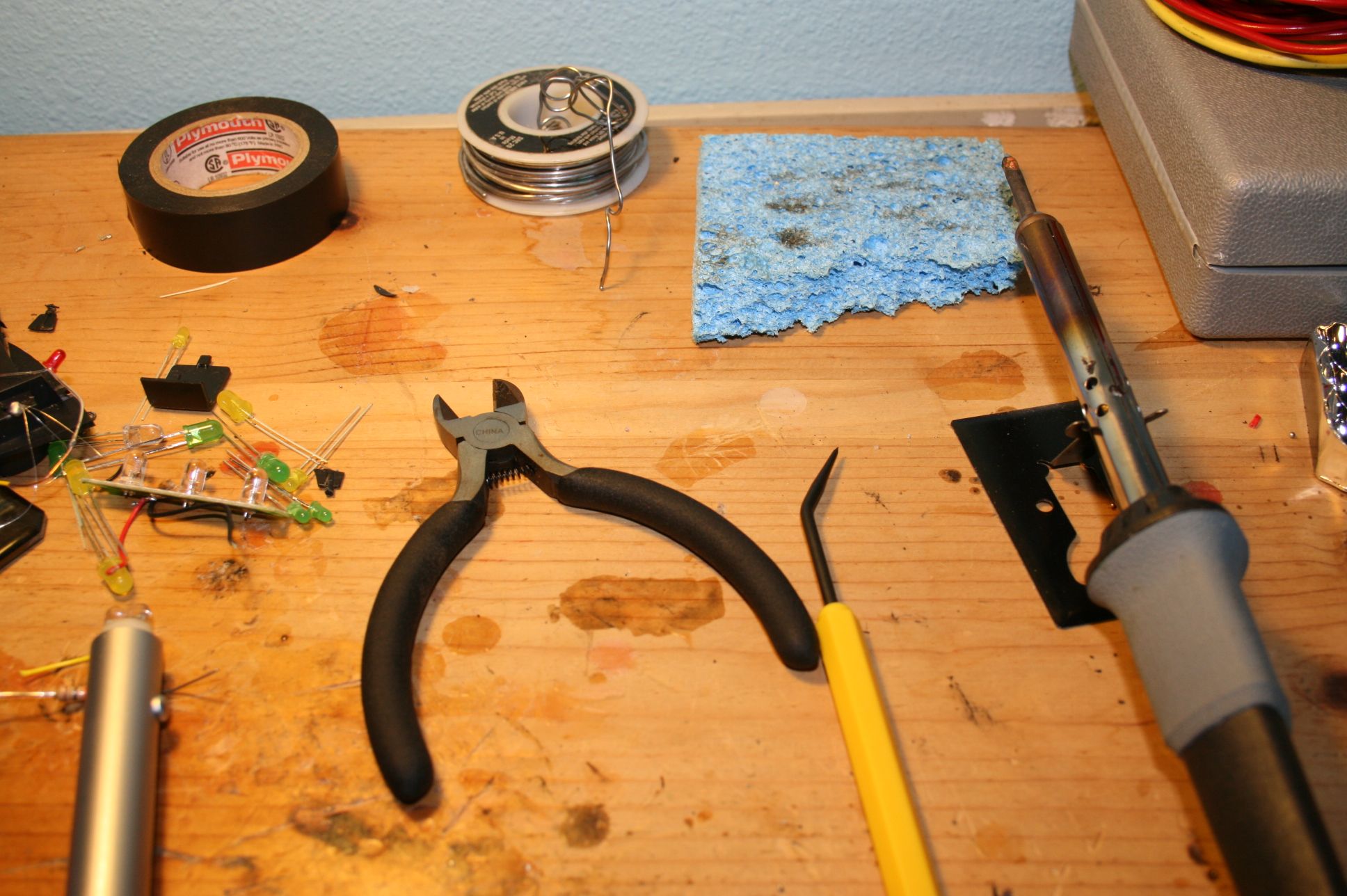 Harvesting Electronic Parts : 3 Steps - Instructables