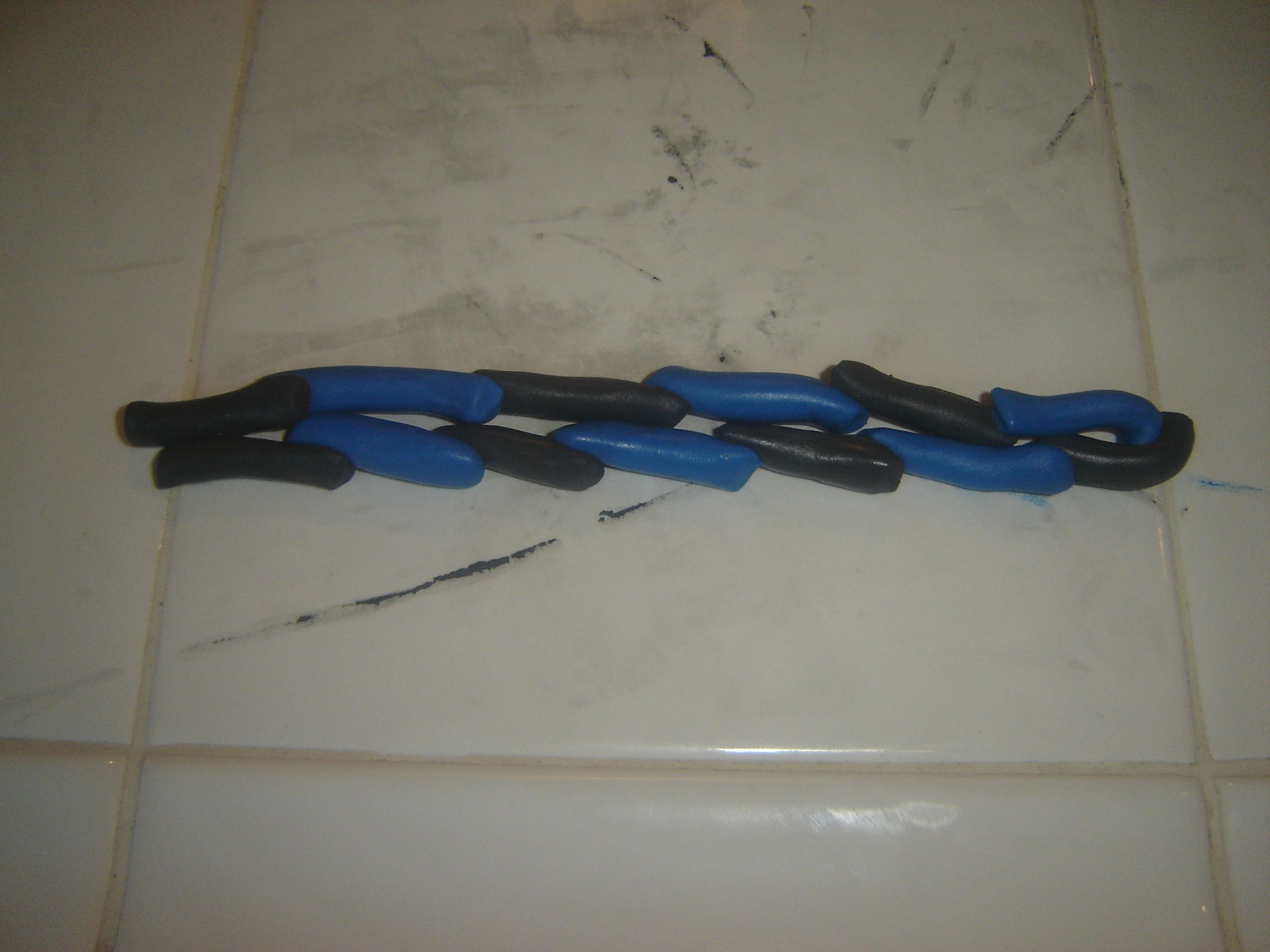 Sugru Custom Jelly Bracelet : 4 Steps - Instructables
