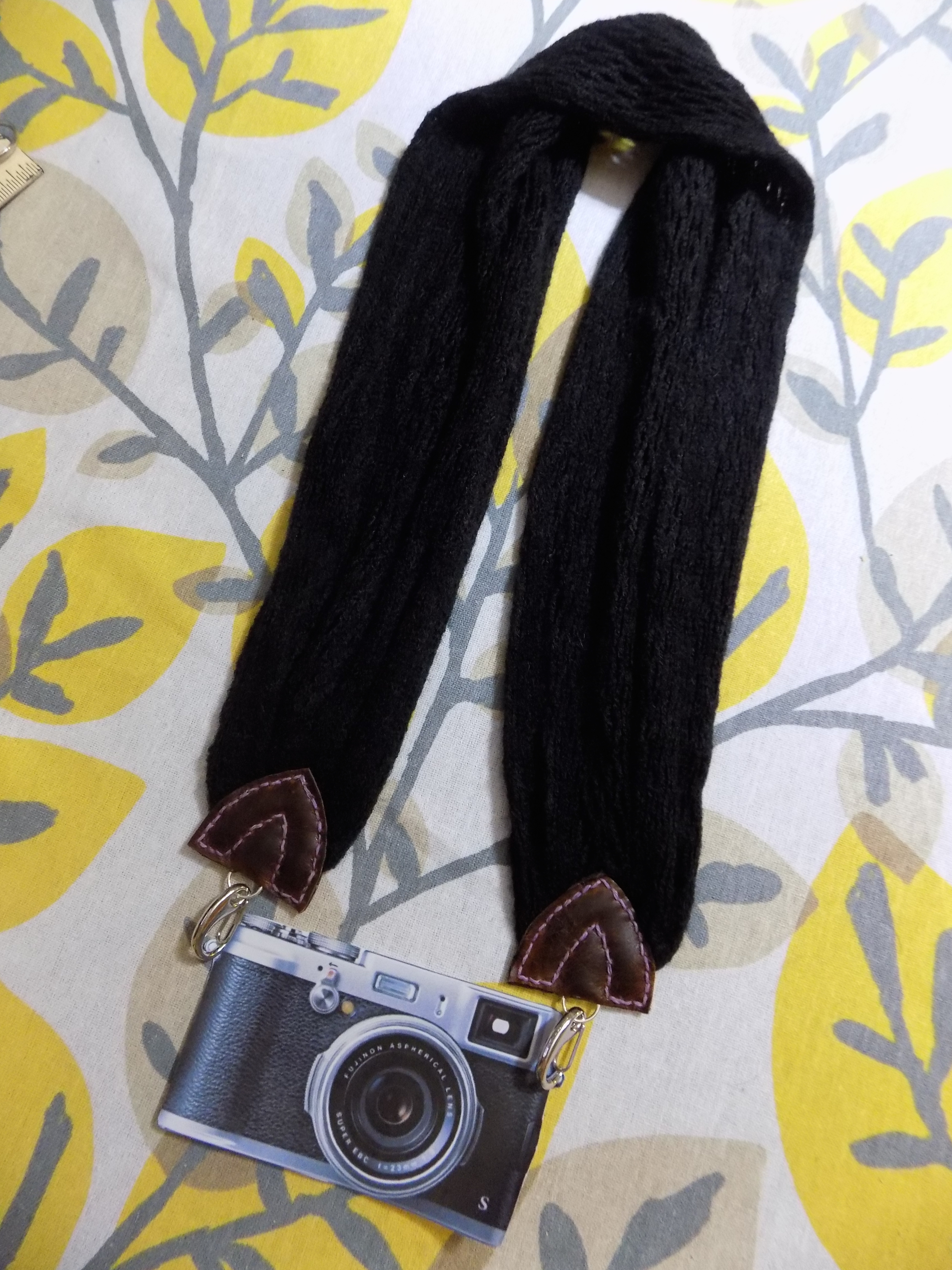Scarf Camera Strap : 6 Steps (with Pictures) - Instructables