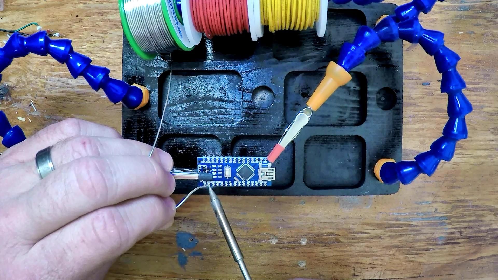 Loc-Line Solder Helping Hands : 6 Steps (with Pictures) - Instructables