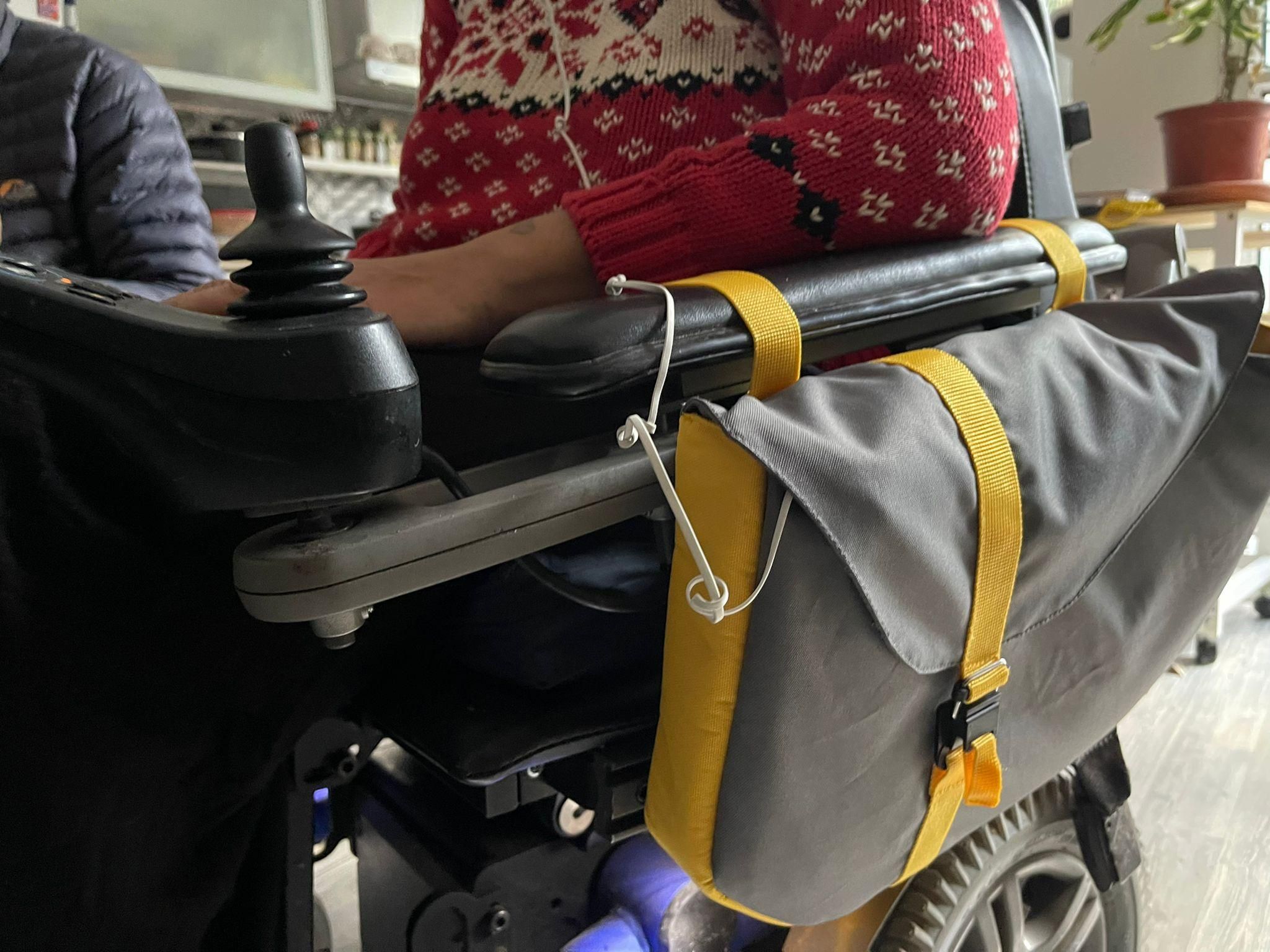 Wheelchair Side Bag for Efrat : 13 Steps (with Pictures) - Instructables