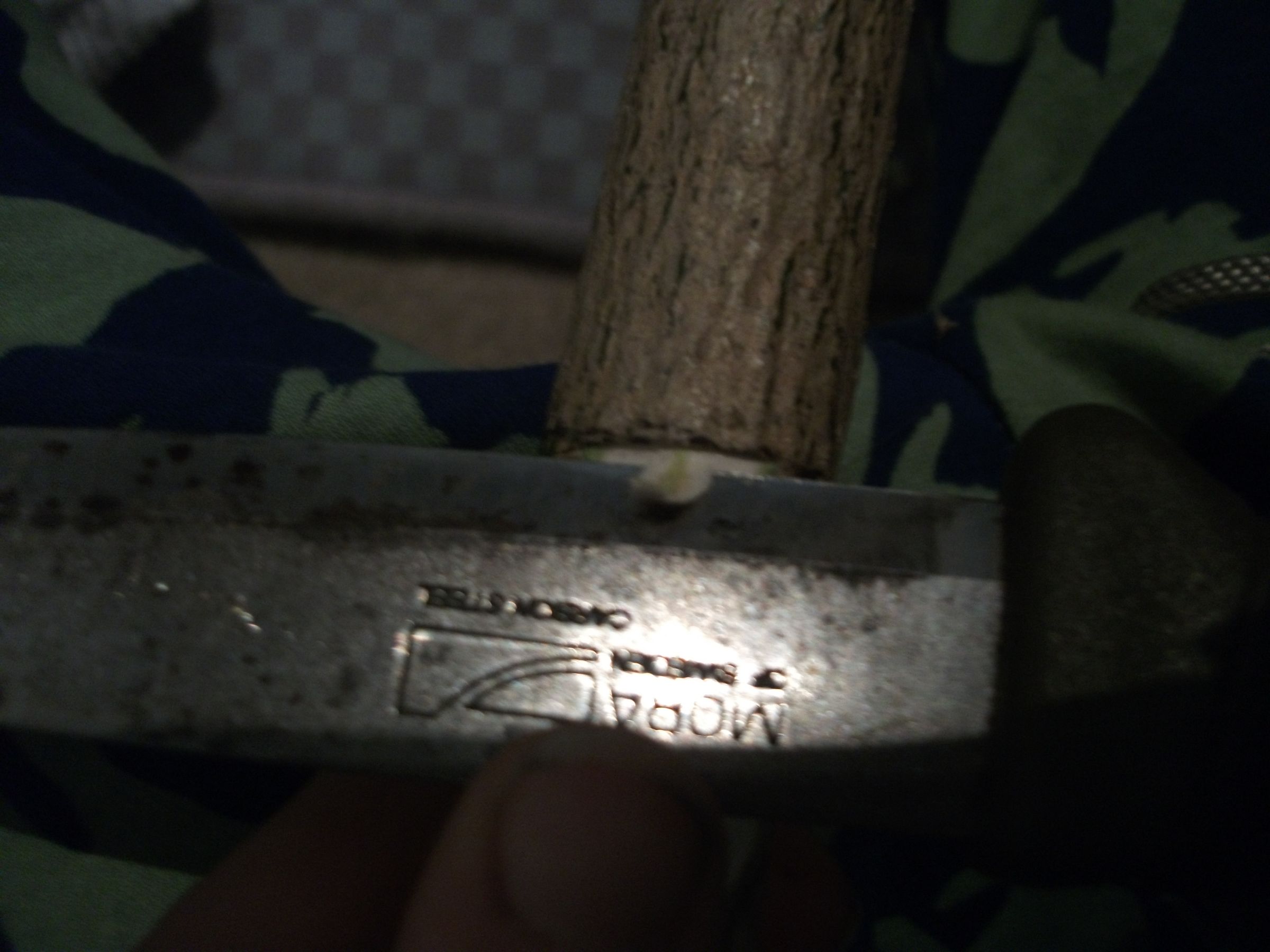 How to Whittle a Staff or a Walking Stick. :2) : 6 Steps - Instructables