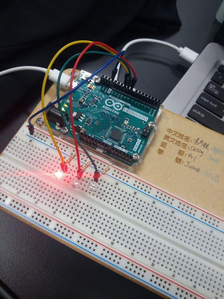 Arduino Traffic Light : 4 Steps