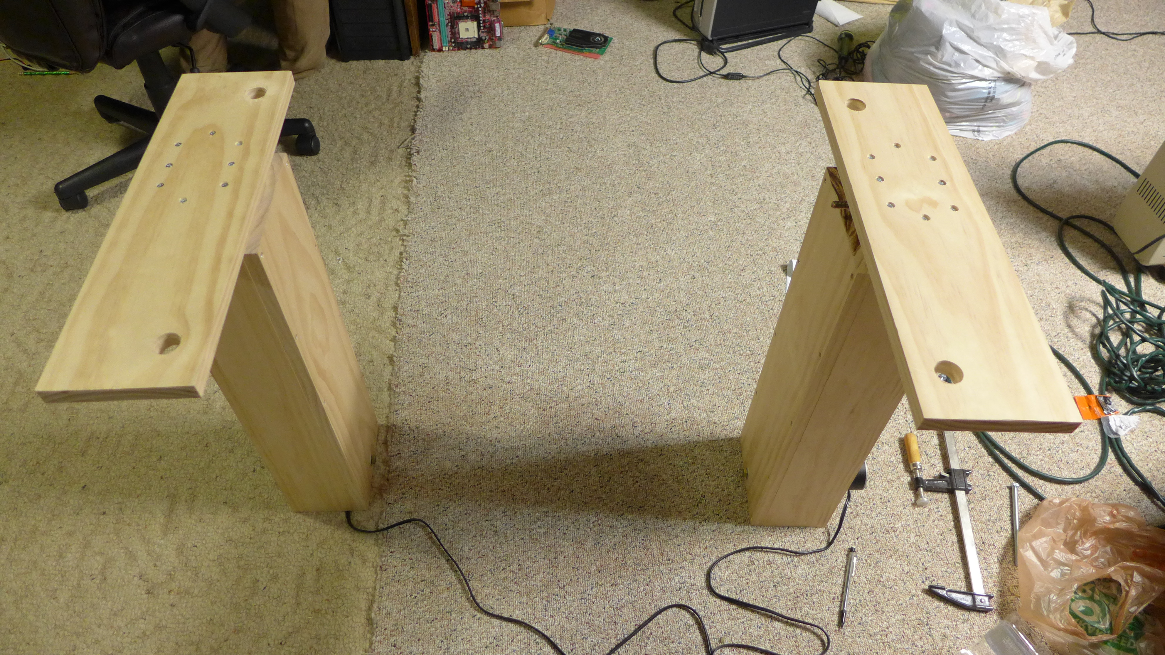 Electric Height Adjustable Desk : 6 Steps - Instructables