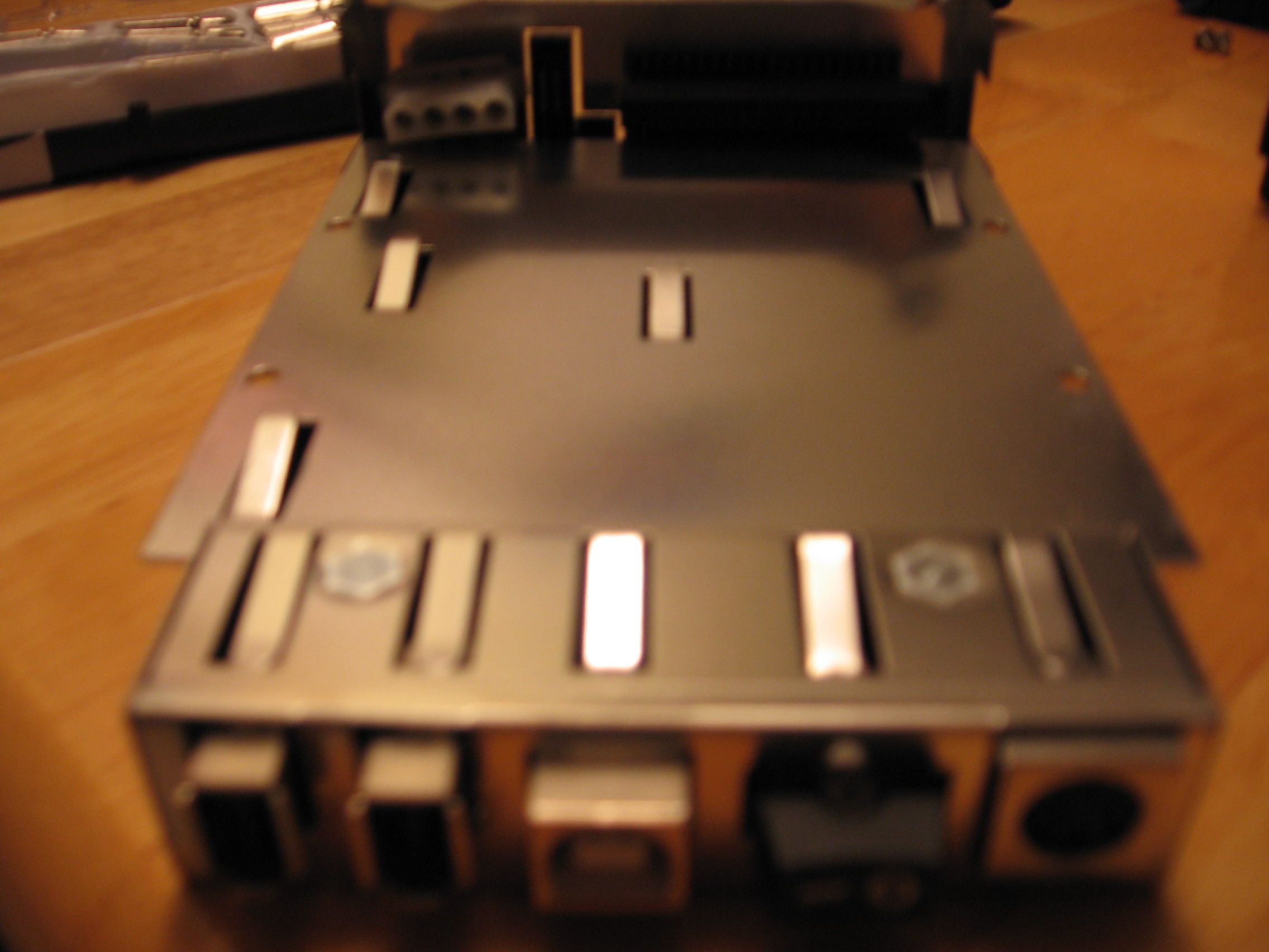 Disassemble Seagate External Harddrive Enclosure : 5 Steps - Instructables