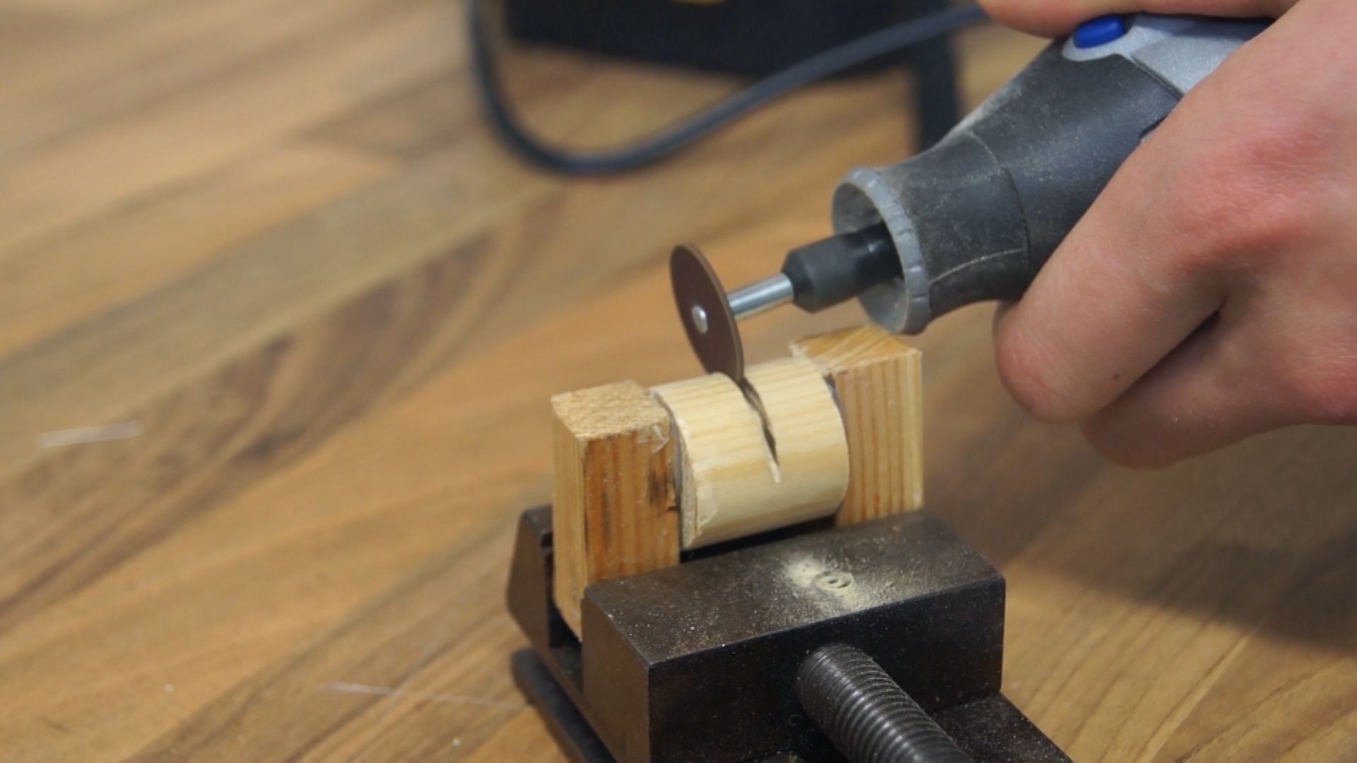 DIY Hot Wire Cutter for Plexiglass, Cardboard and Foam : 7 Steps (with ...