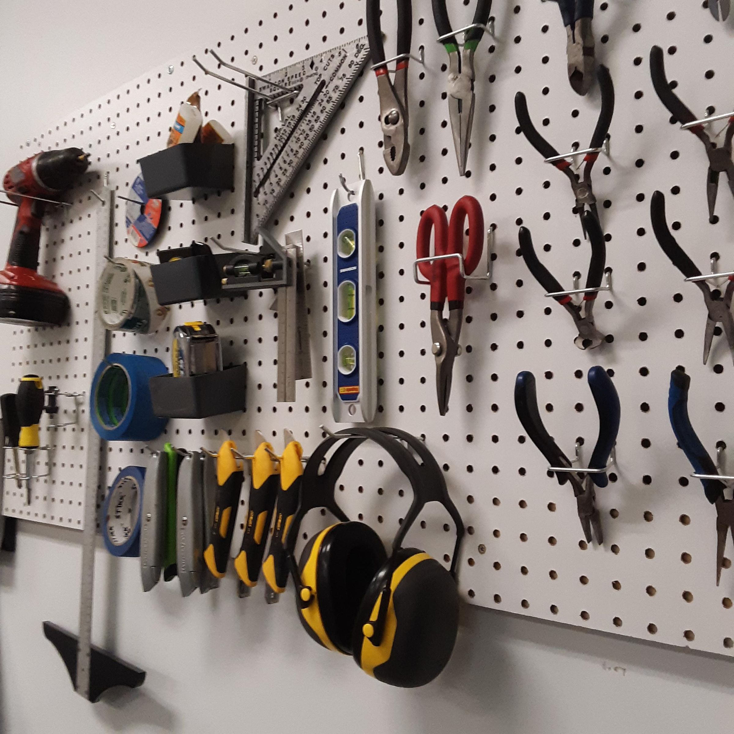 How to Build a Pegboard Wall Organizer : 5 Steps (with Pictures ...