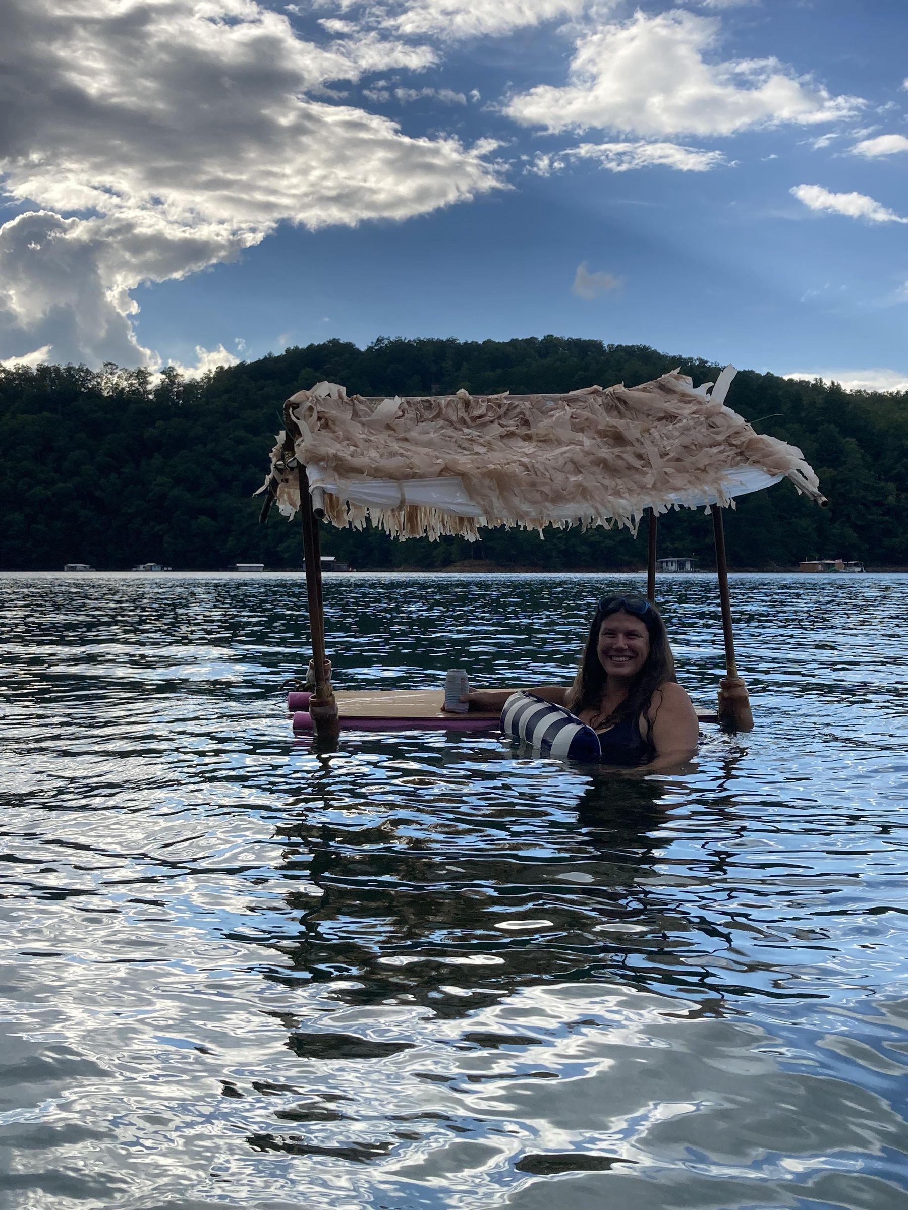 Floating Tiki Bar From Recycled Materials : 5 Steps (with Pictures ...