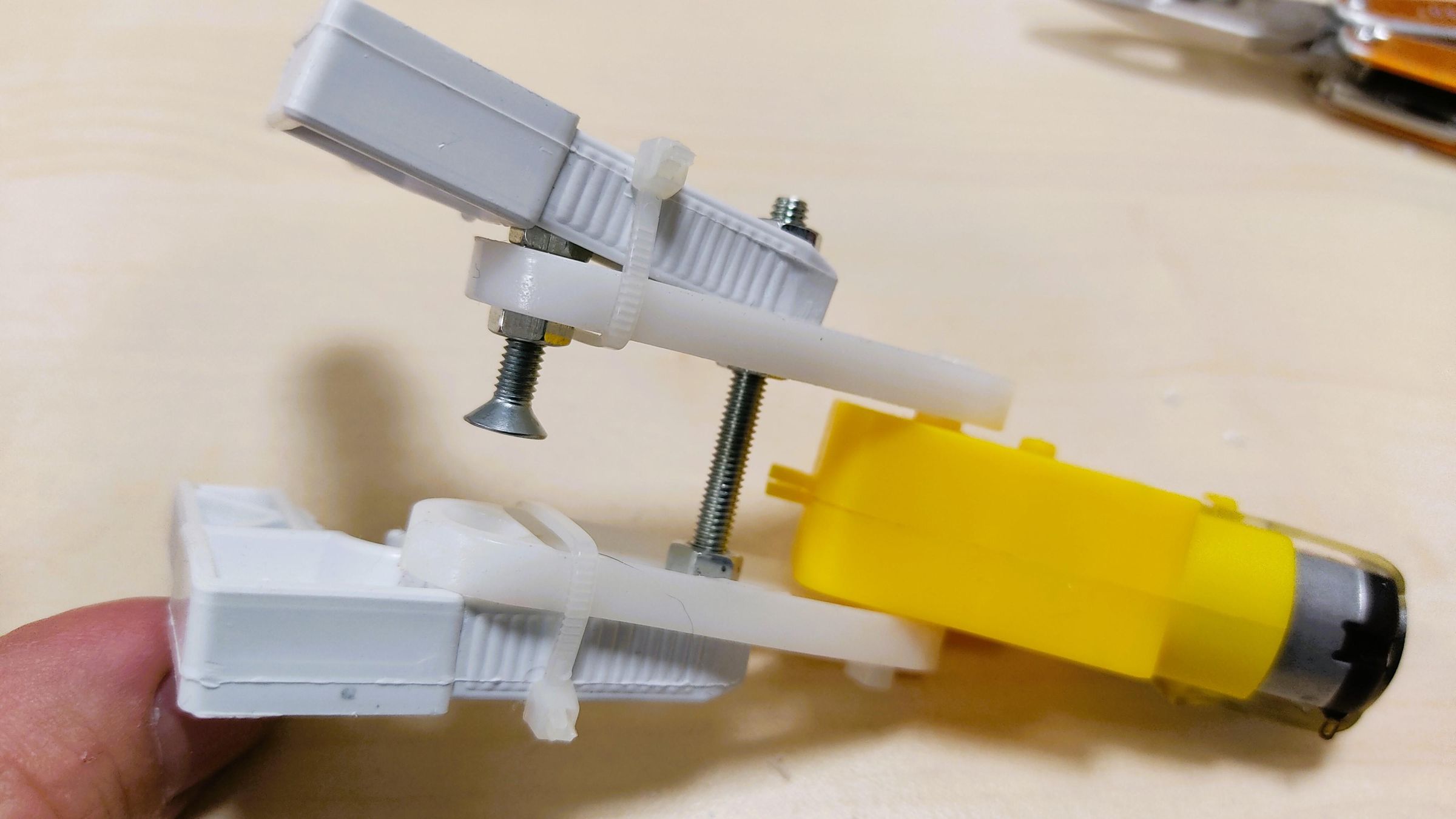 Robotics for School: Create Four Easy Robots Using Simple Materials ...