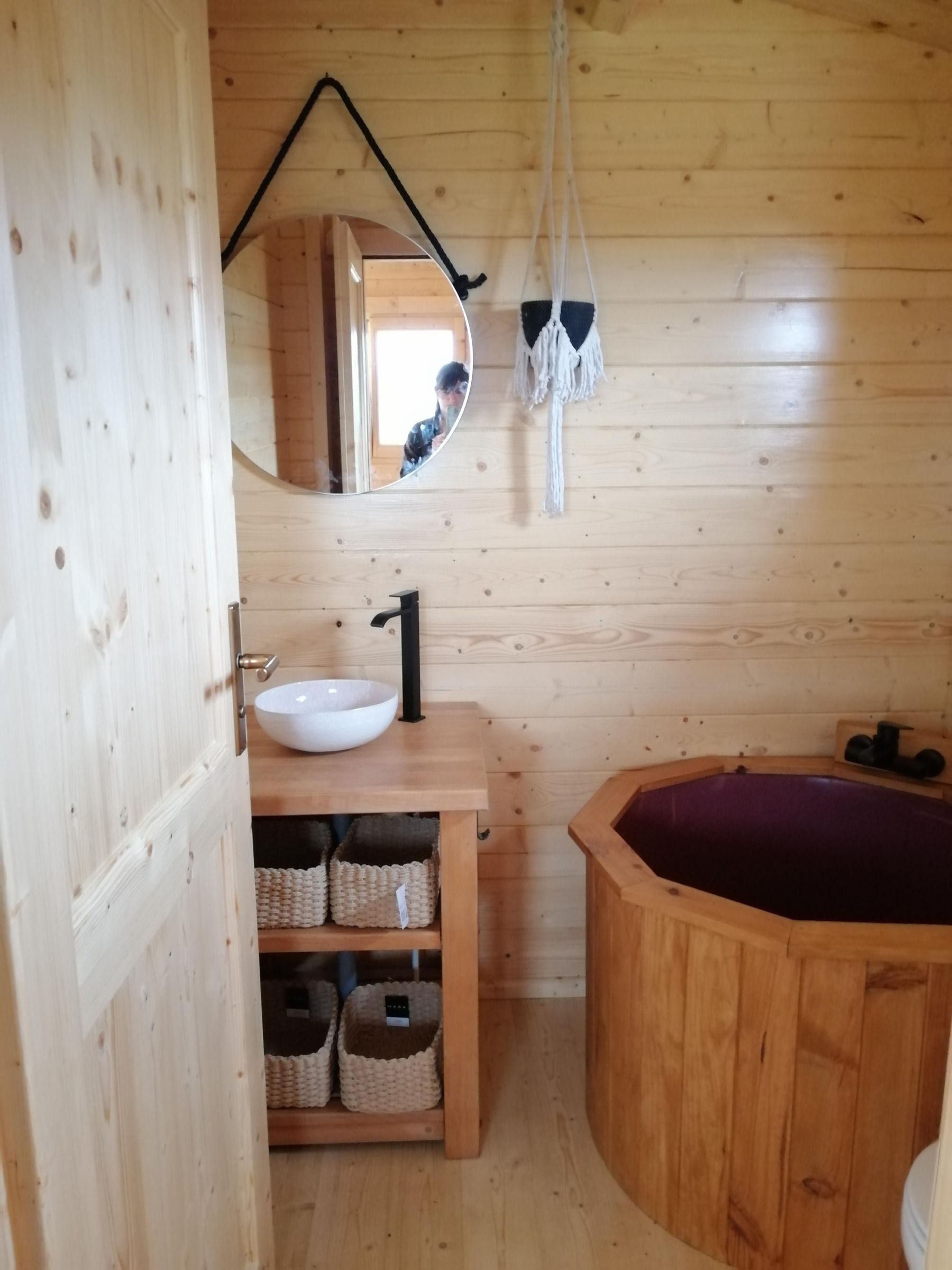 DIY Wooden Bathtub : 7 Steps (with Pictures) - Instructables