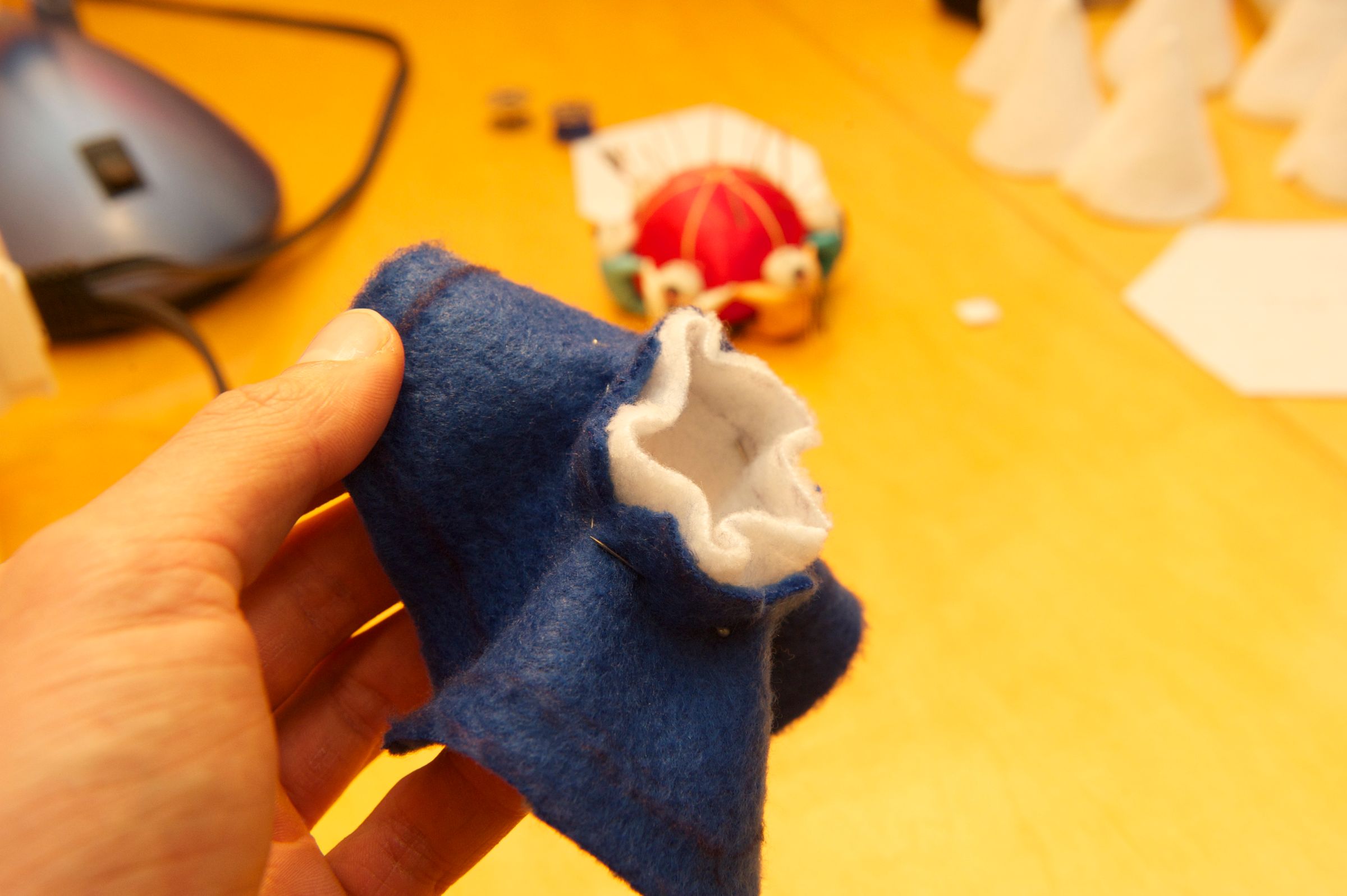 Mario Kart Blue Shell Hat : 10 Steps (with Pictures) - Instructables